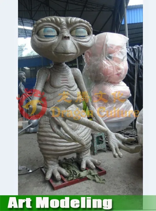 Realistic Animatronic E.T. Model - Perfect for Any Setting