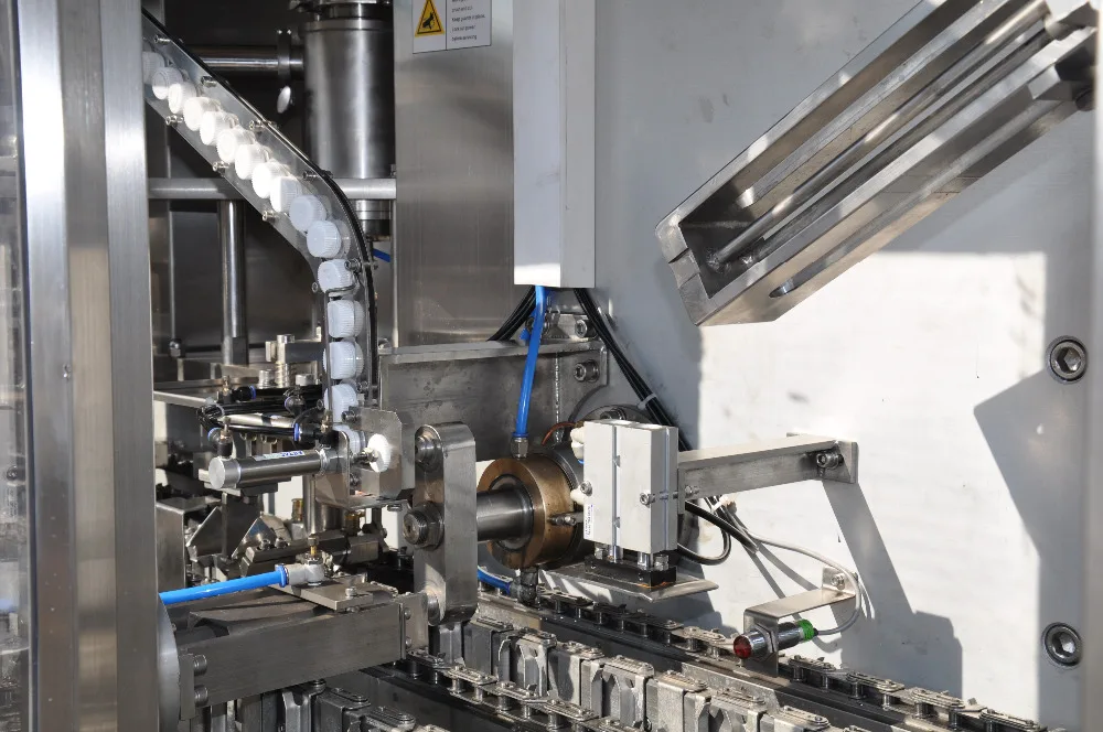 Automatic Flavoured Uht Milk/hot Filling Juice Filling Machine - Buy ...