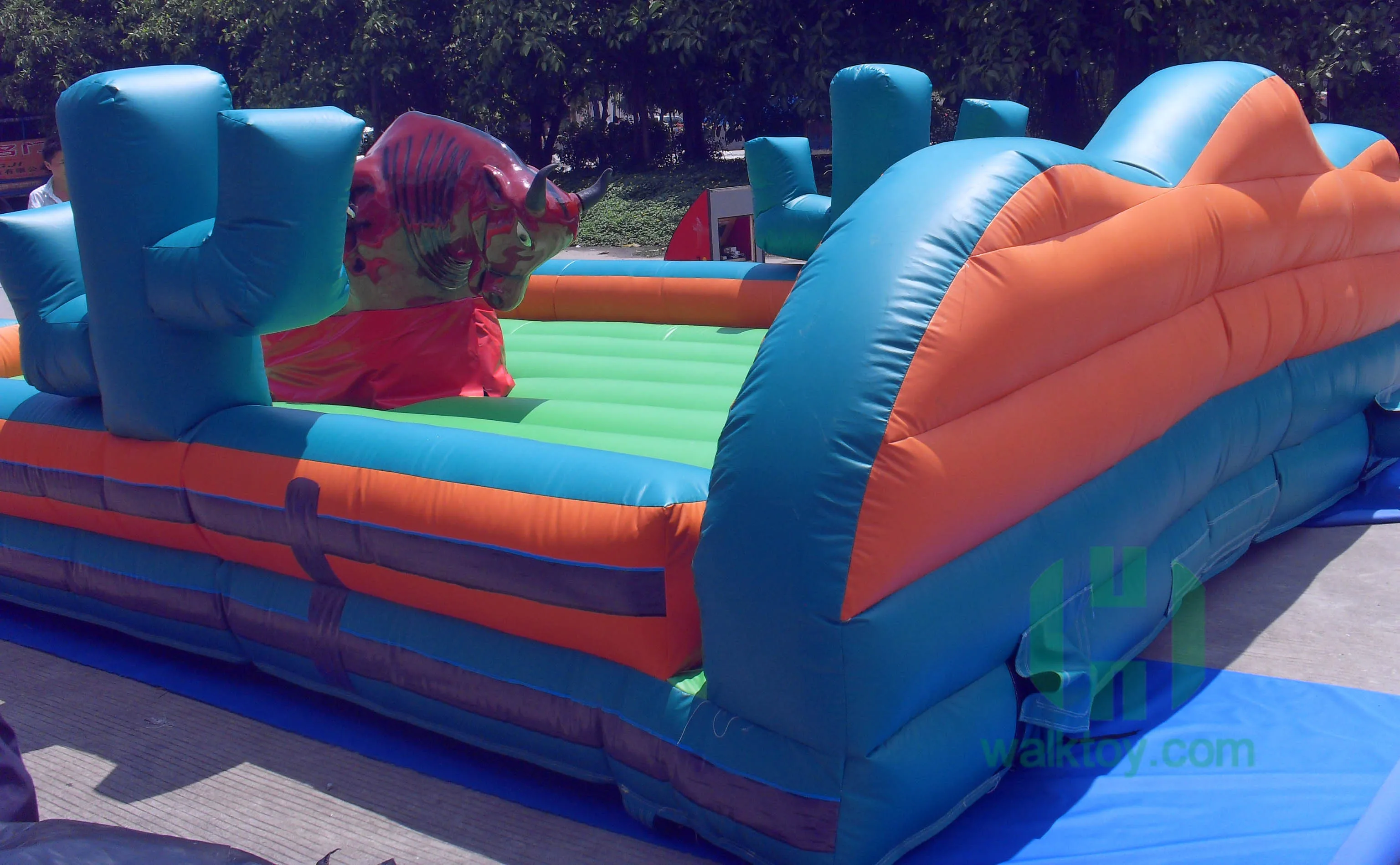 Rodeo Party Games - Enjoy the Mechanical Bull Simulator