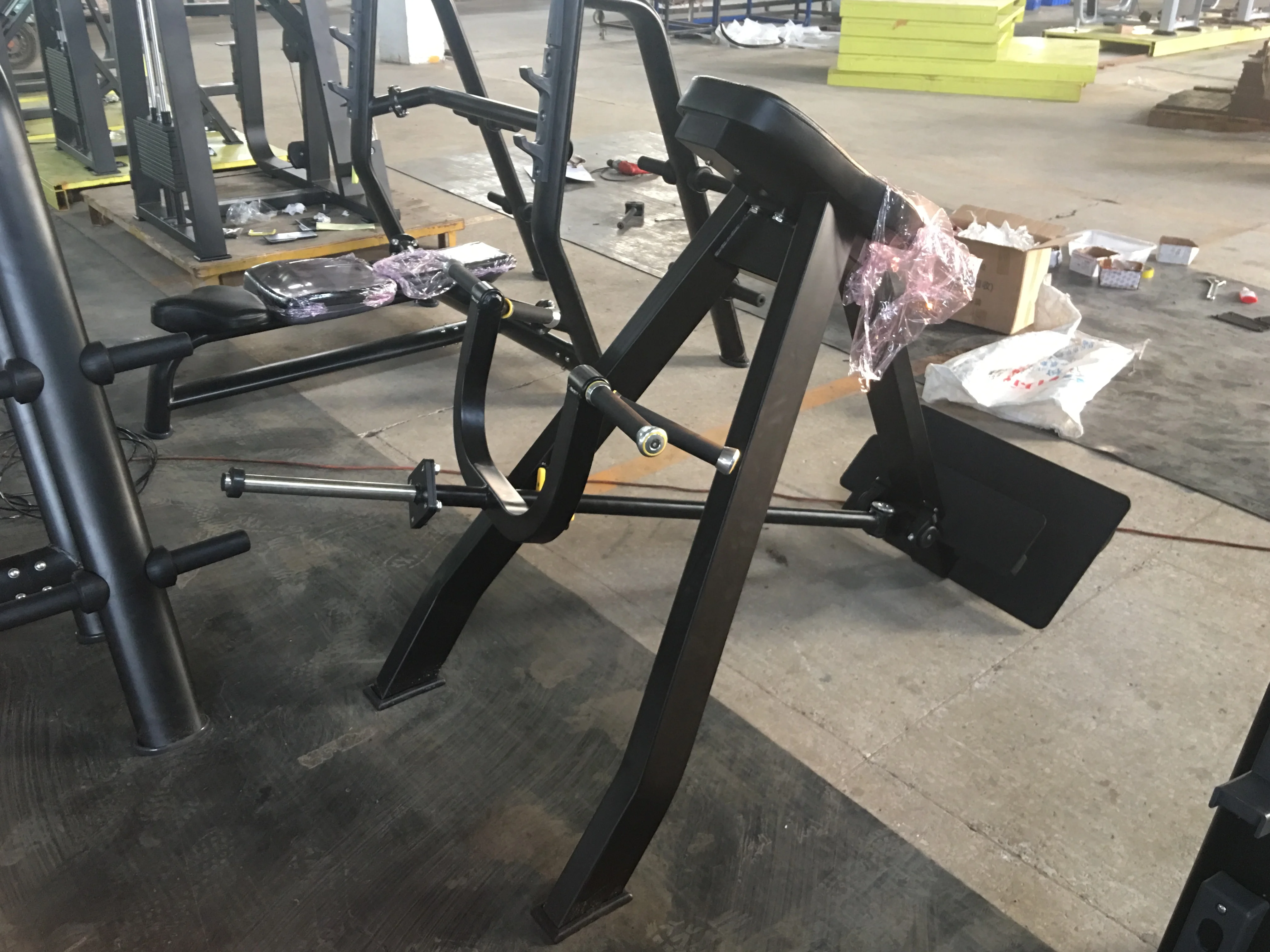 Chest Supported Incline T Bar Row - Body Building Machine