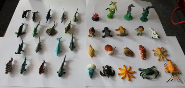 Small Promotional PVC Animals Shaped Children Vending Machine Capsules ...