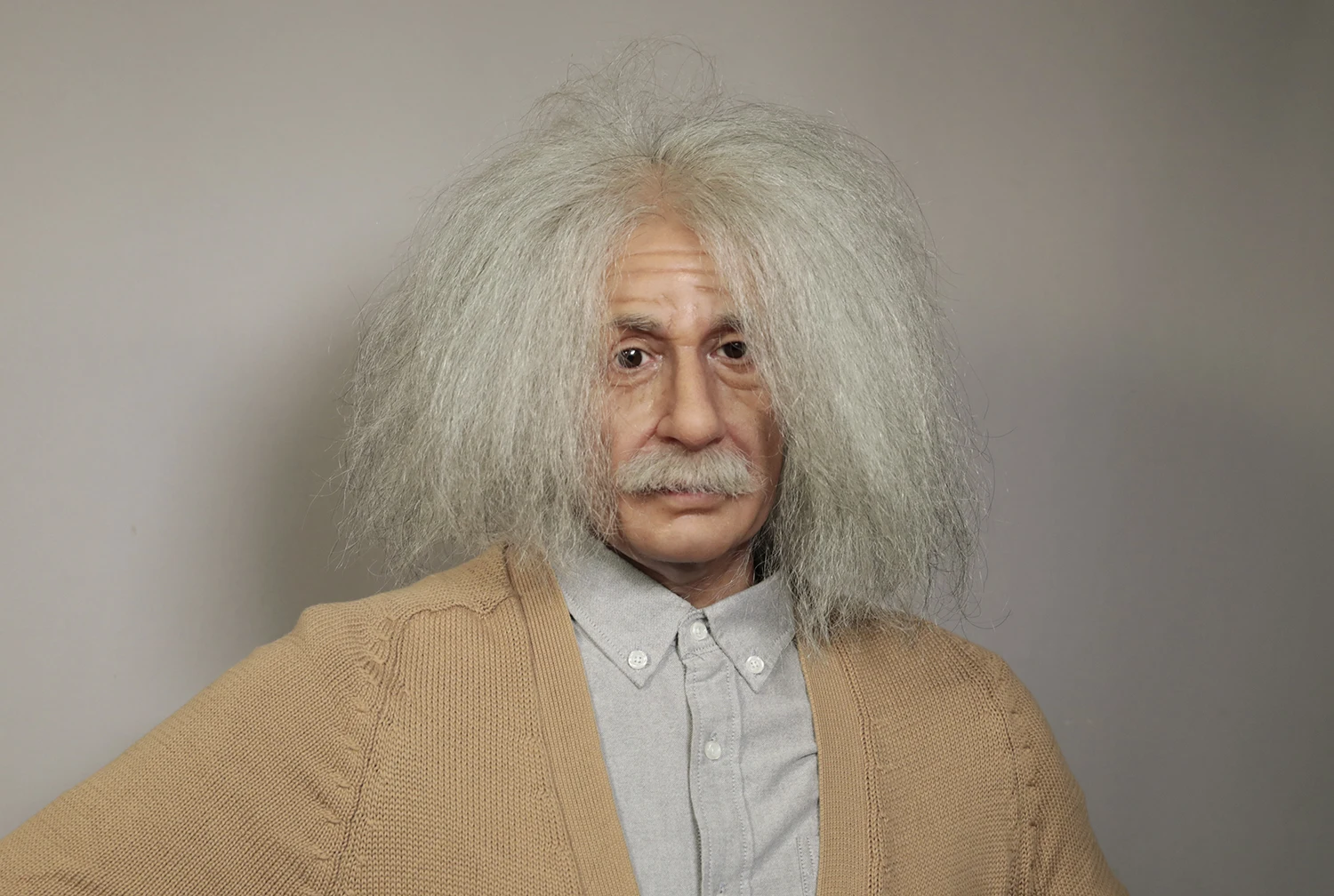 EHOO Life Size Silicone Human Statues - Custom & Realistic