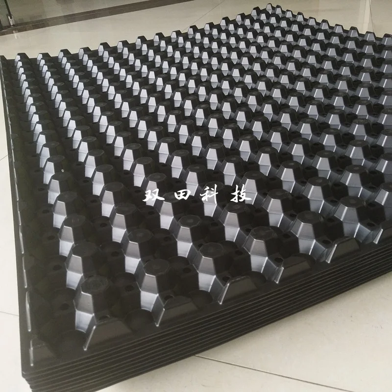 Large Vacuum Formed Black HDPE Plastic Freezer Spacer Pallet