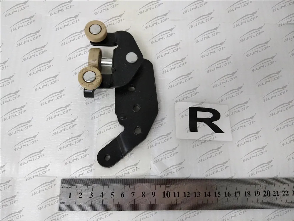Sunlop Hiace Auto Parts #000420 Sliding Door Runner L/r 68360-26130 ...