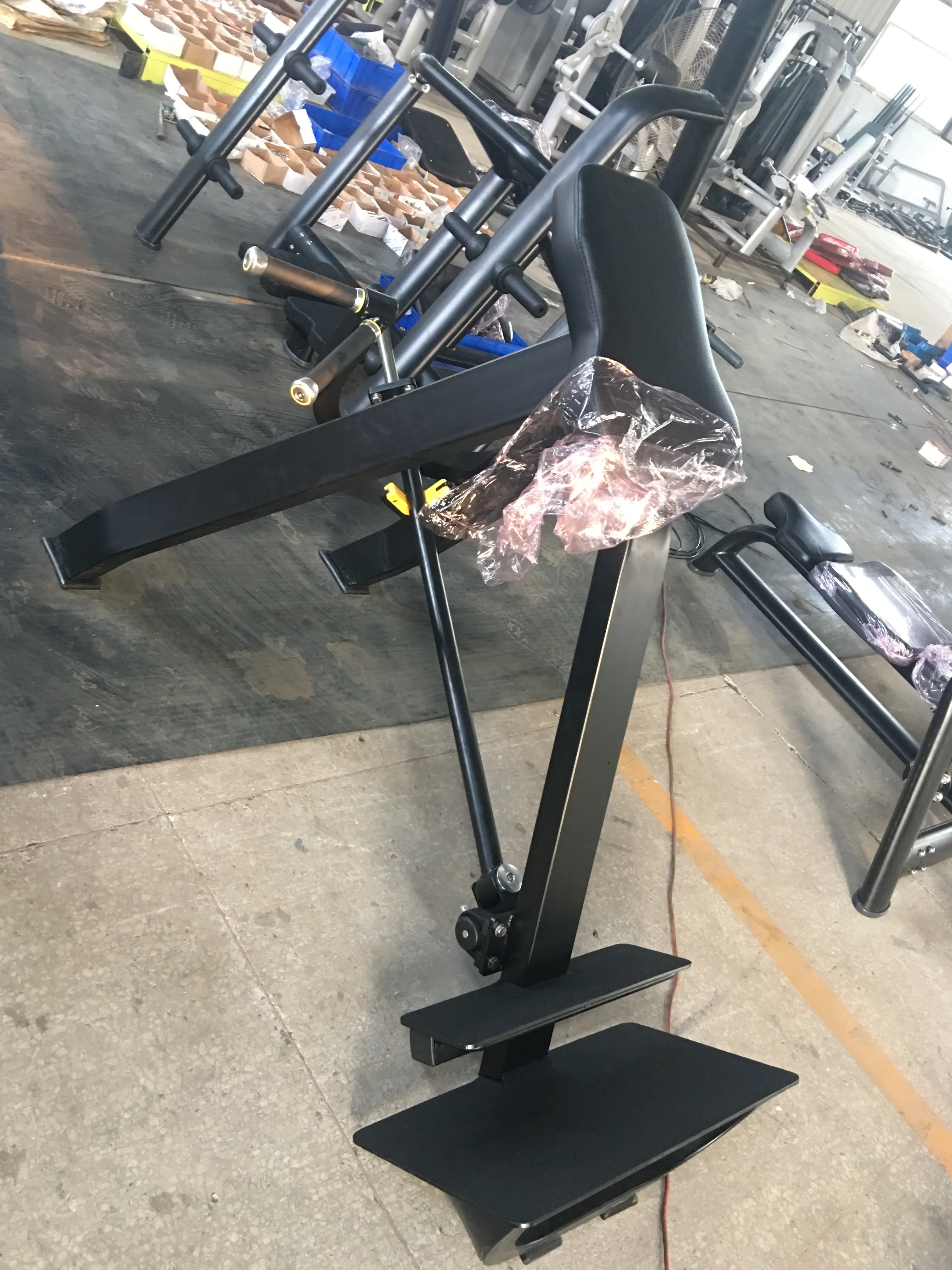 Chest Supported Incline T Bar Row - Body Building Machine