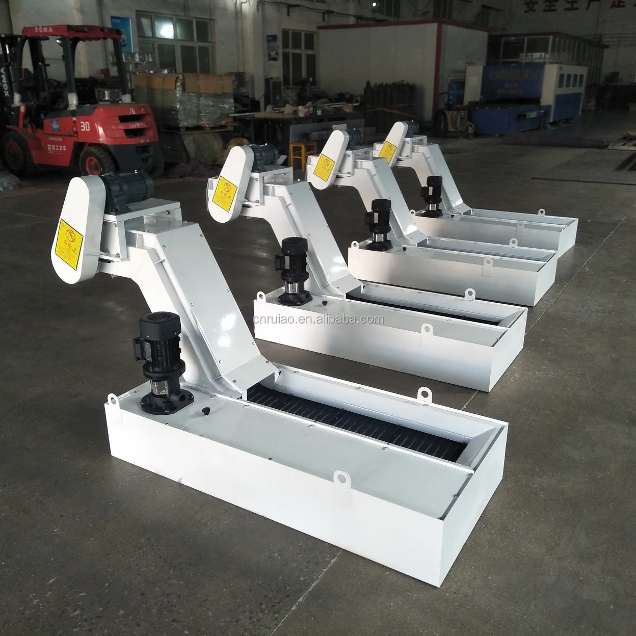 Cnc Hinged Belt Chip Conveyor With Coolant Tank And Filtration System ...