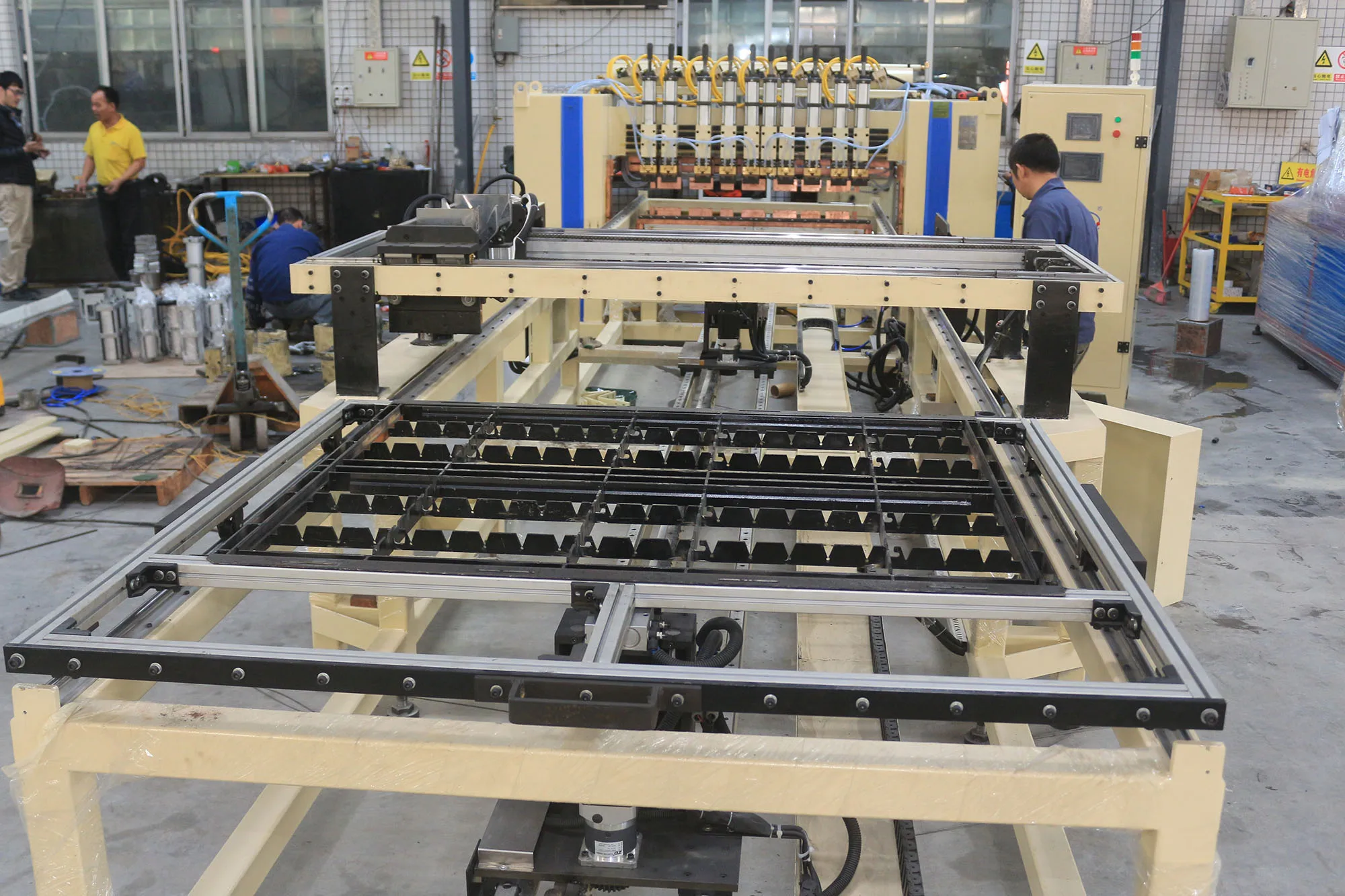 Hwashi Manual/ Cnc Wire Mesh Welding Machine For Grill Racks Grates ...