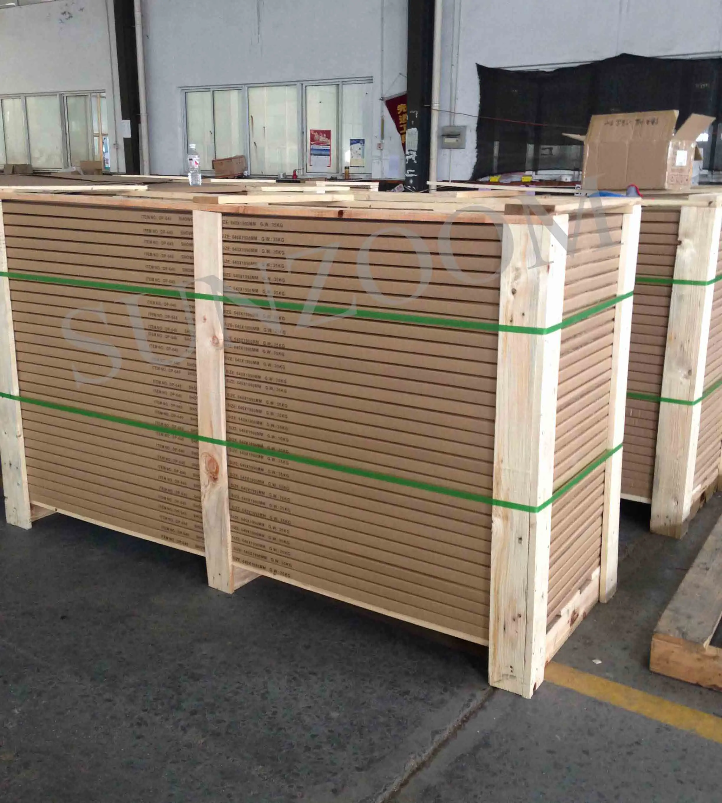 Modern Round Square Wooden Bar Tables For Night Clubs Hotels And Malls ...