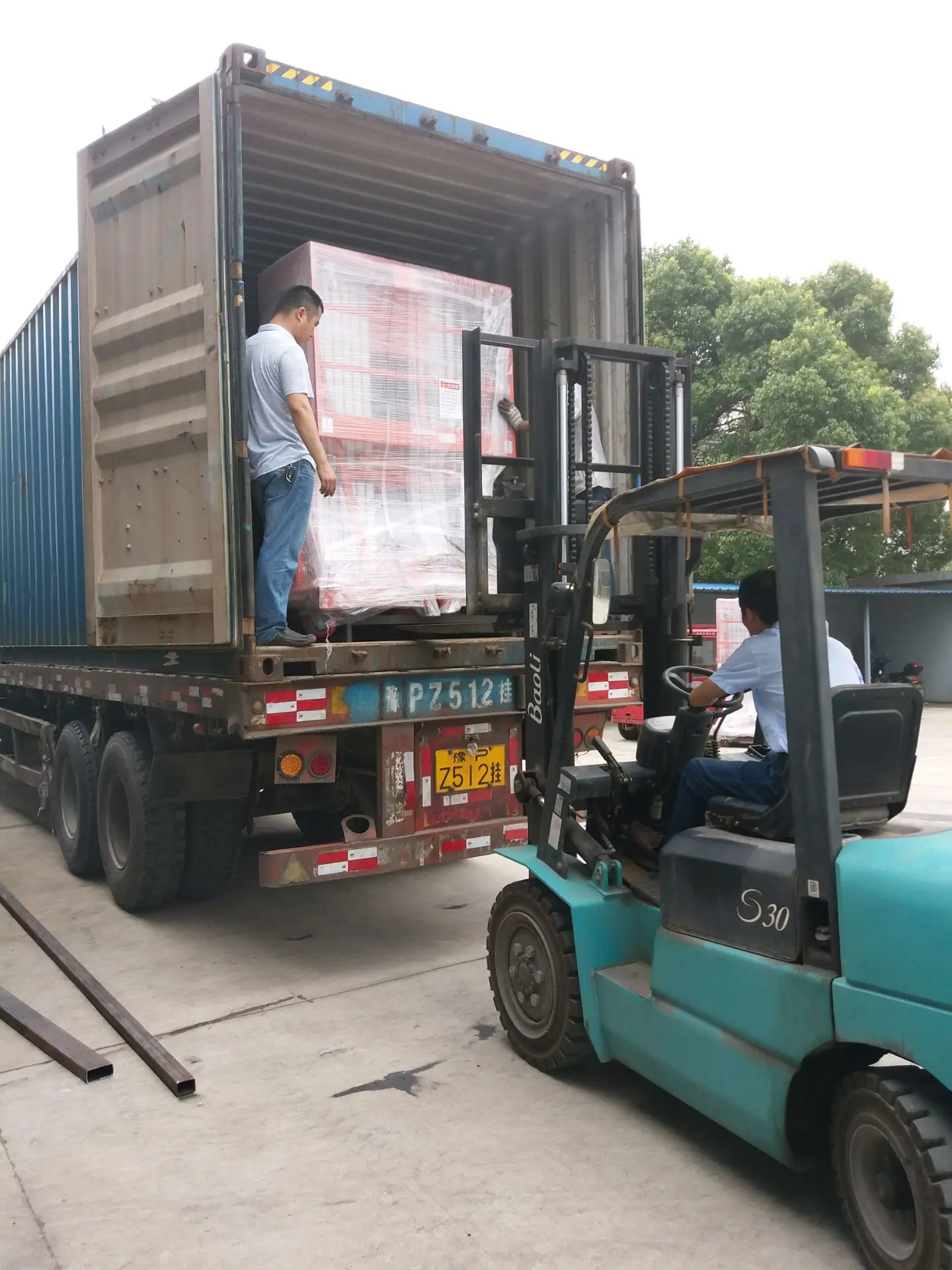 Adjustable Hydraulic Antiskid Unloading Mobile Ramp Slope Bridge - Buy ...