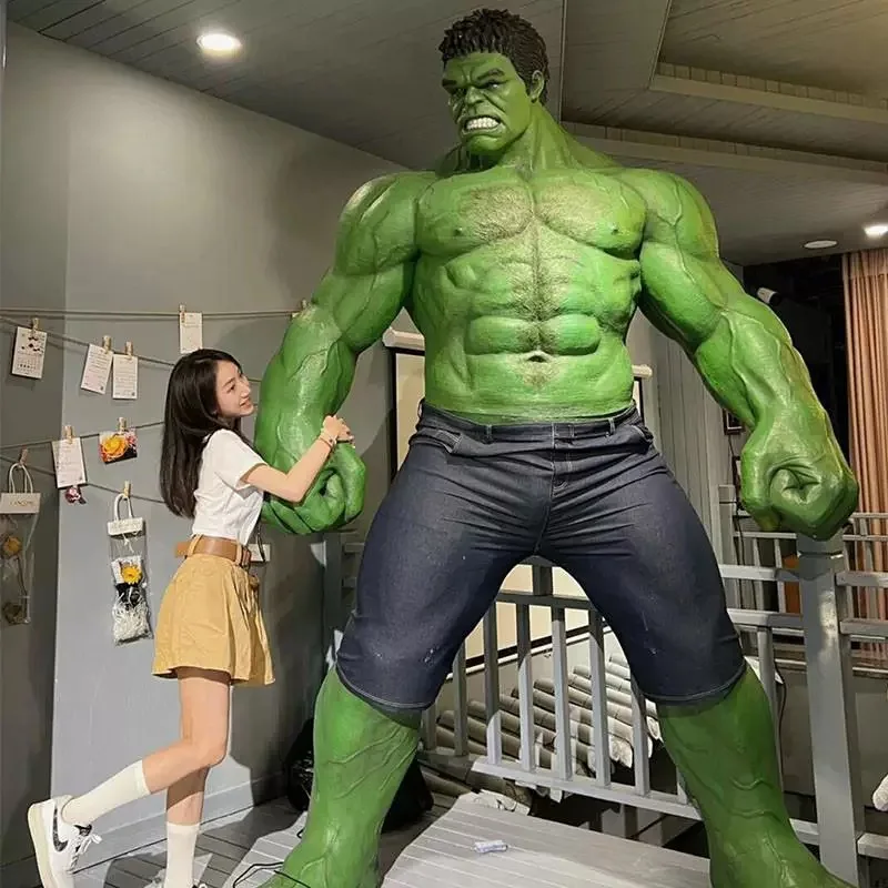 Customizable Hulk Sculpture - Superhero Movie Action Figure