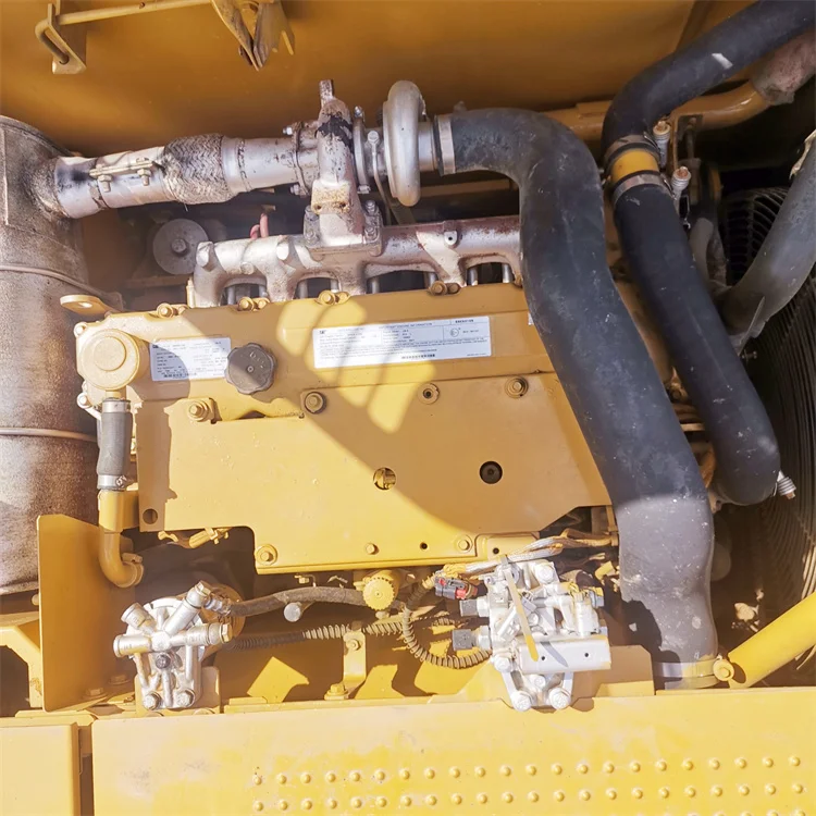 Original 20 Ton Caterpillar 320D2 Excavator - Working Condition