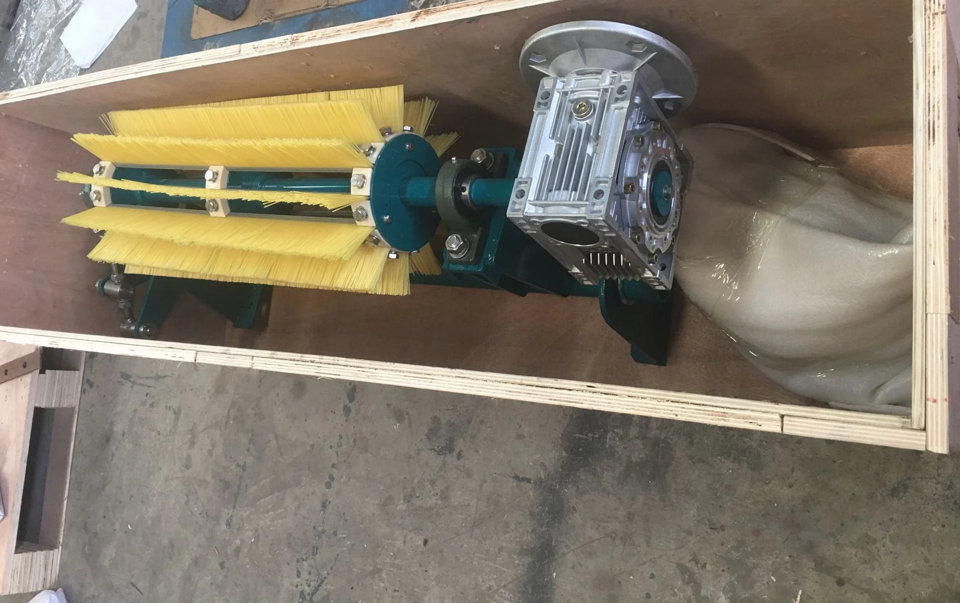 Cleaning Conveyor Belt Brush Cleaner - Buy Brush Belt Cleaner,Brush ...