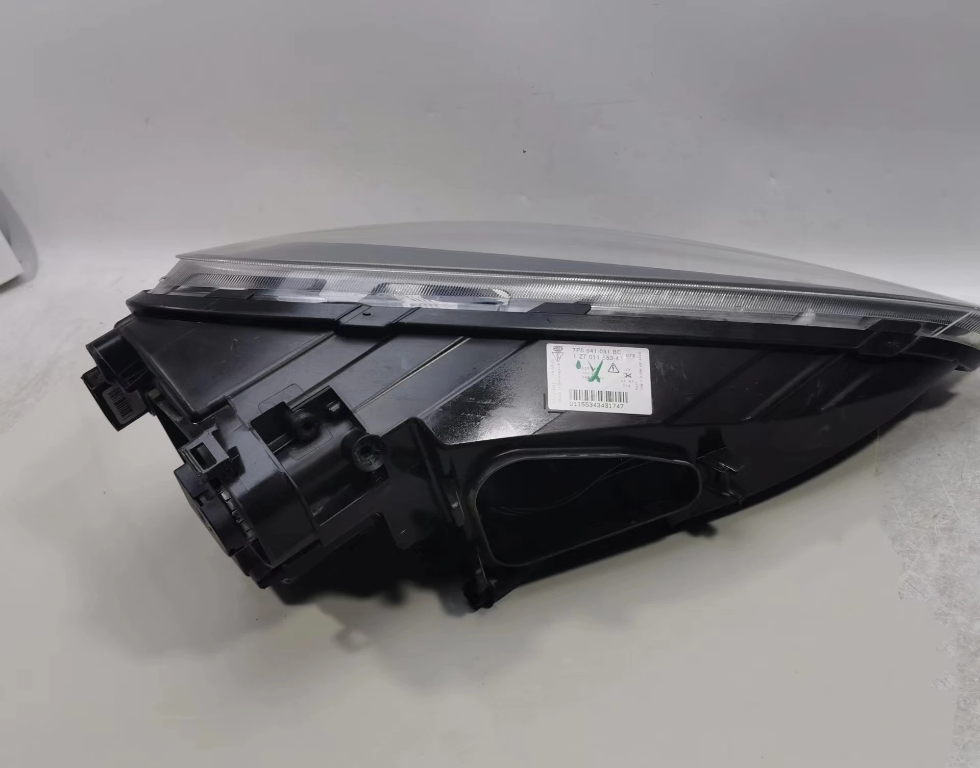 Hot Sale Bi-xenon Headlight For Porsche Cayenne 2011-2014 Headlamp Half ...