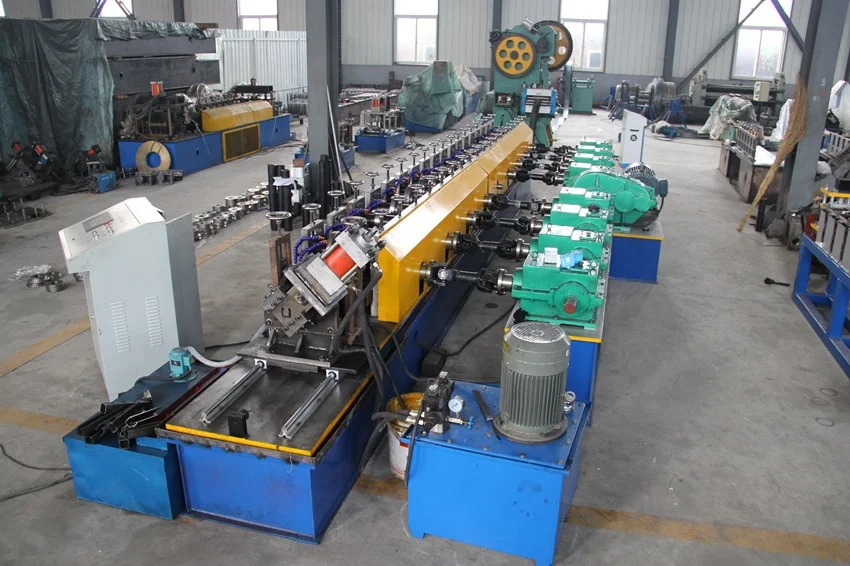 强烈的太阳photovoltic通道独立站立辊成型机太阳能支柱通道滚轧机 - Buy Solar Photovoltic Channel ...