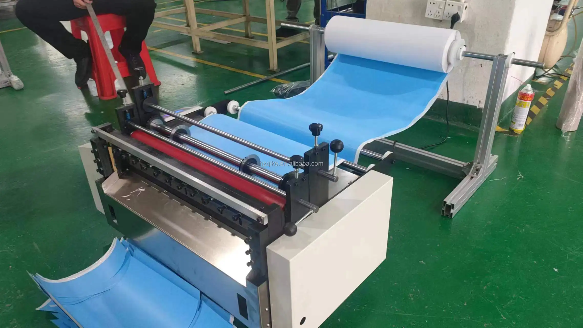QK-300 Desktop Paper Cutting Machine - Efficient & Reliable