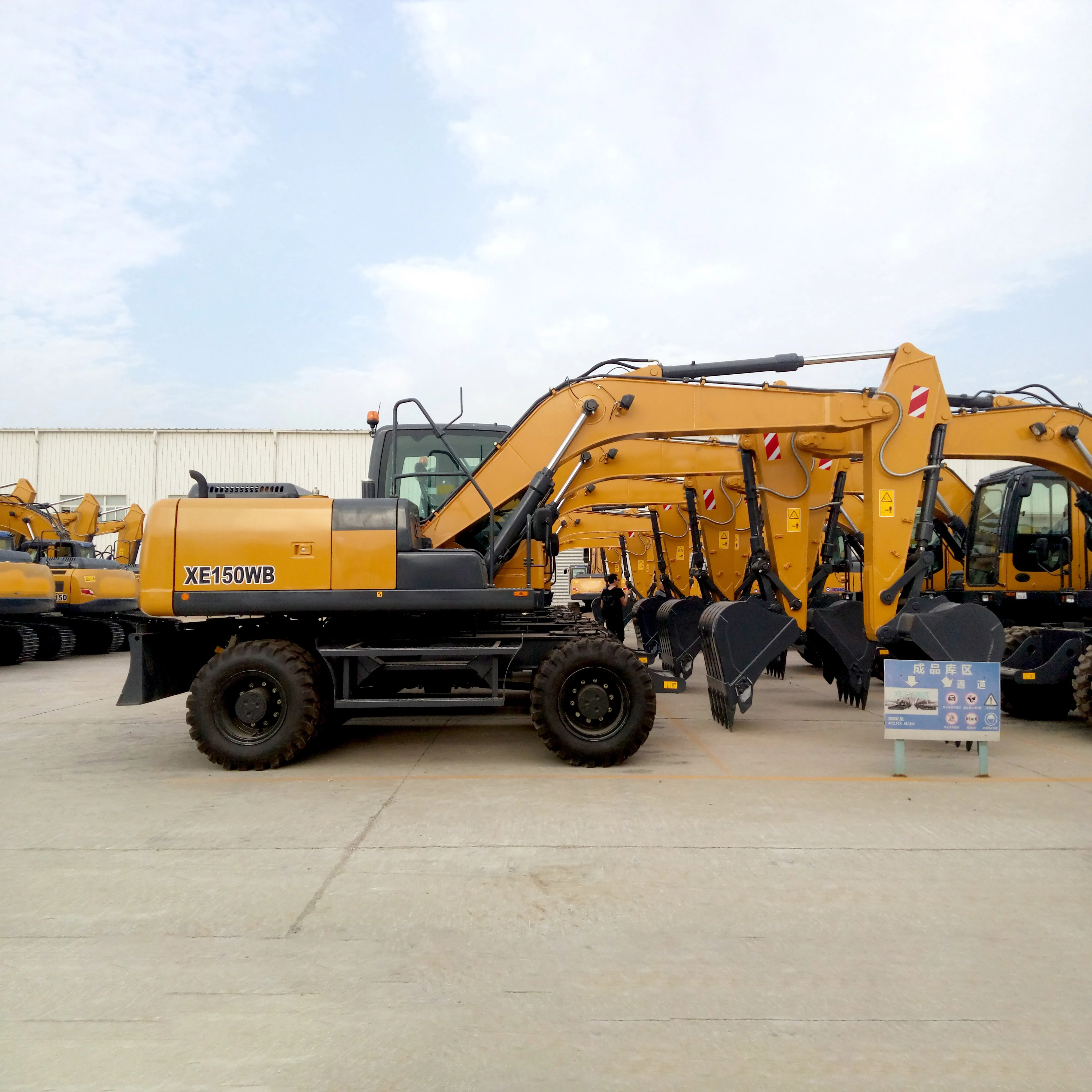 21tons Excavator Xe210wd Wheeled Type Wheel Excavator For Sale - Buy ...