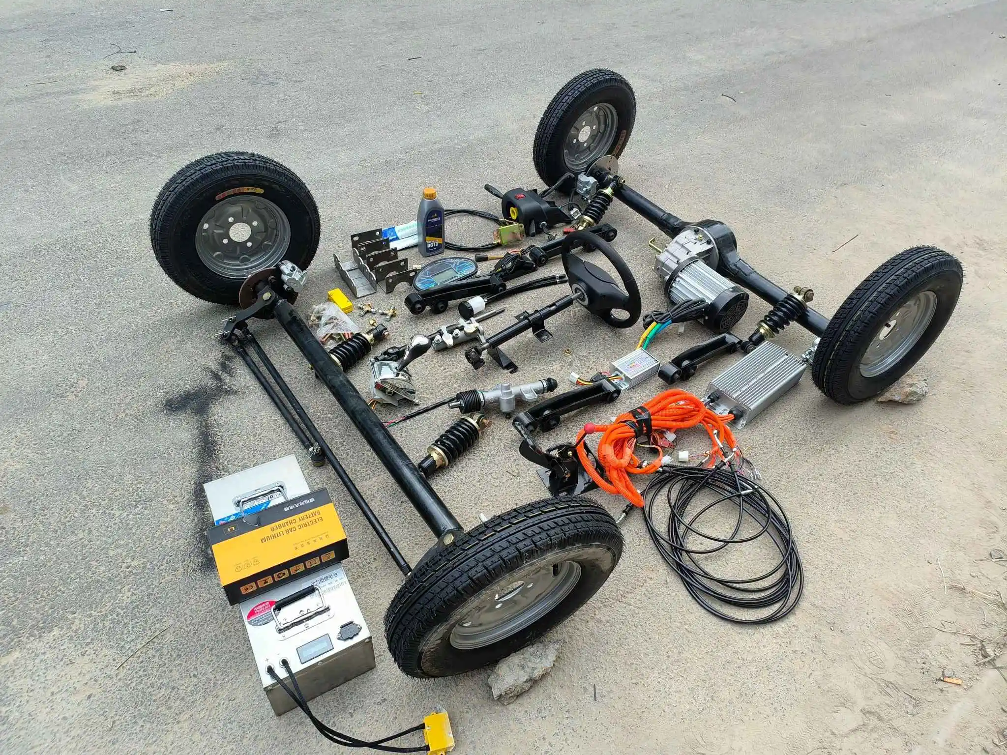 Cheap Chinese Electric Cars - Front 4x4 Minivan Motor