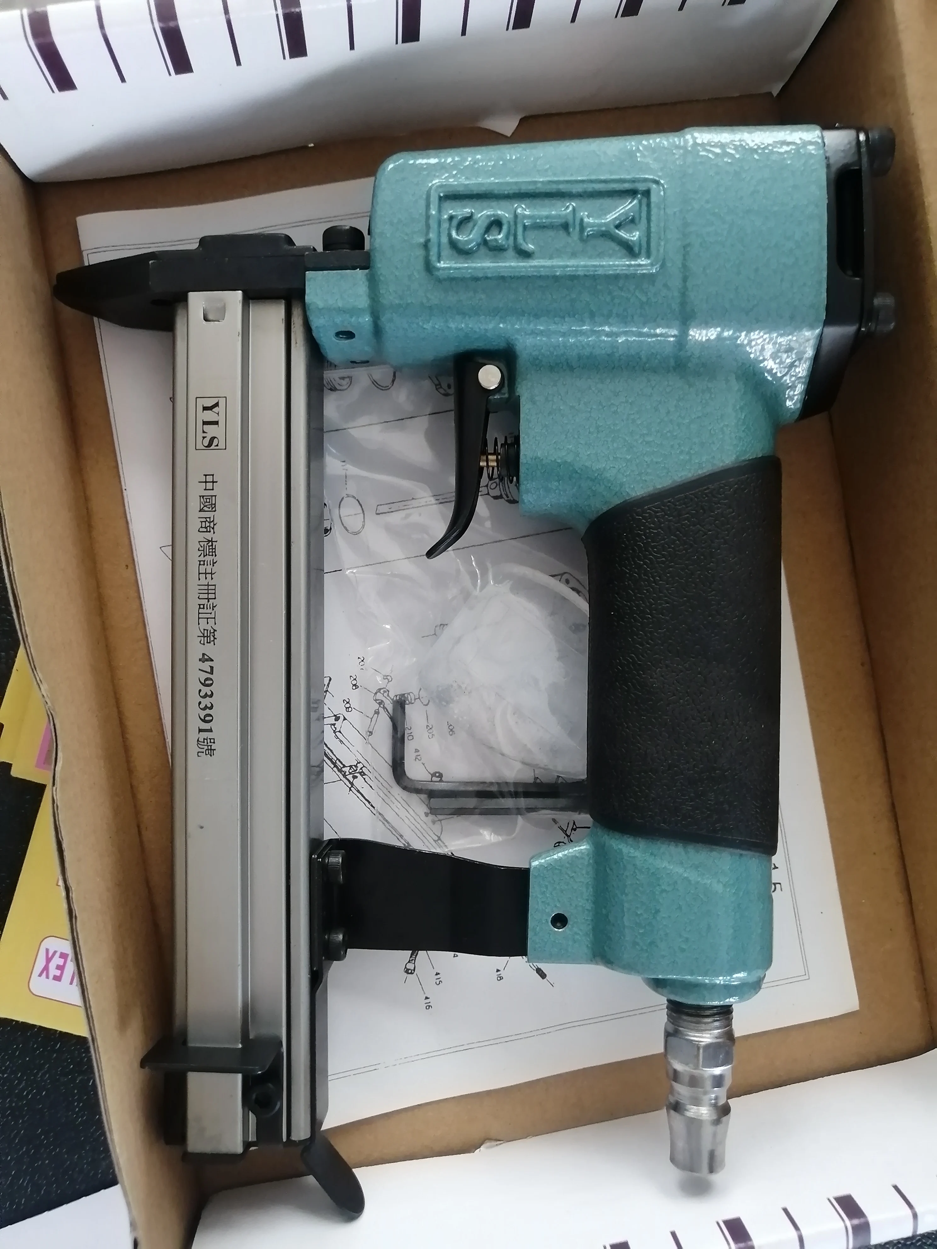 Pneumatic Staple Gun 1013J - Air Powered Upholstery Tool, Customized ...
