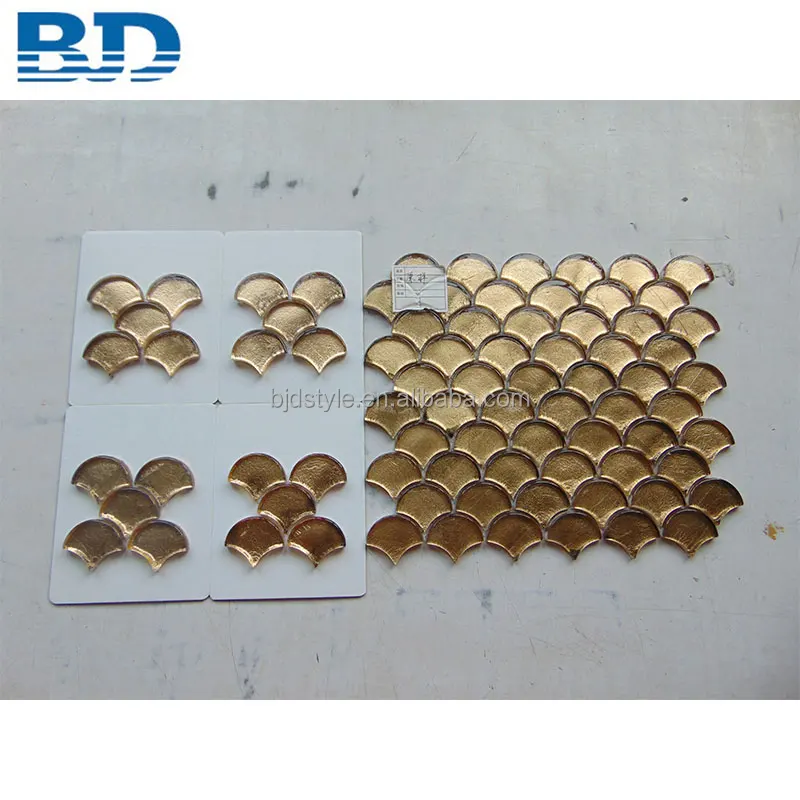 Gold Leaf Tiles - Elegant Fish Scale Mosaic Wall Decor