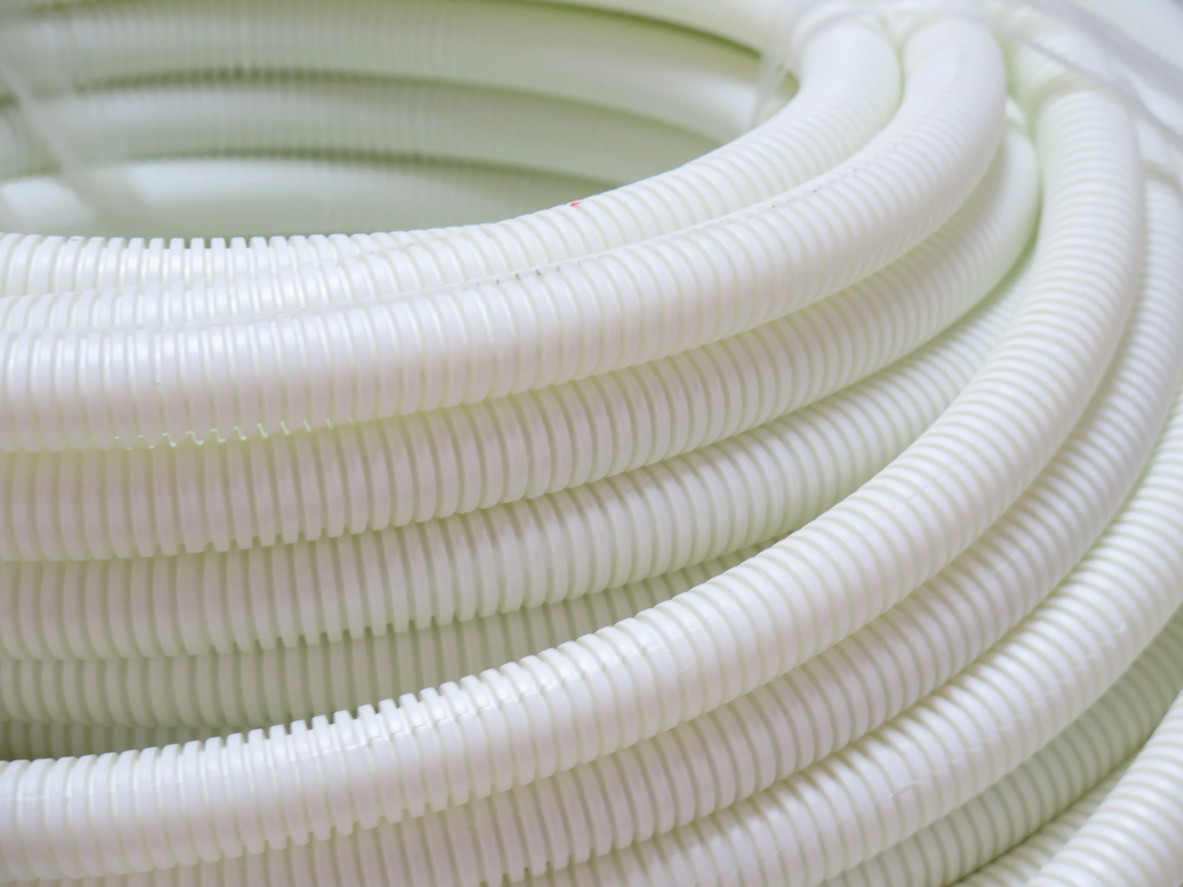 Ledes Medium Duty 20mm 25mm 32mm Flexible PVC Communication Corrugated ...