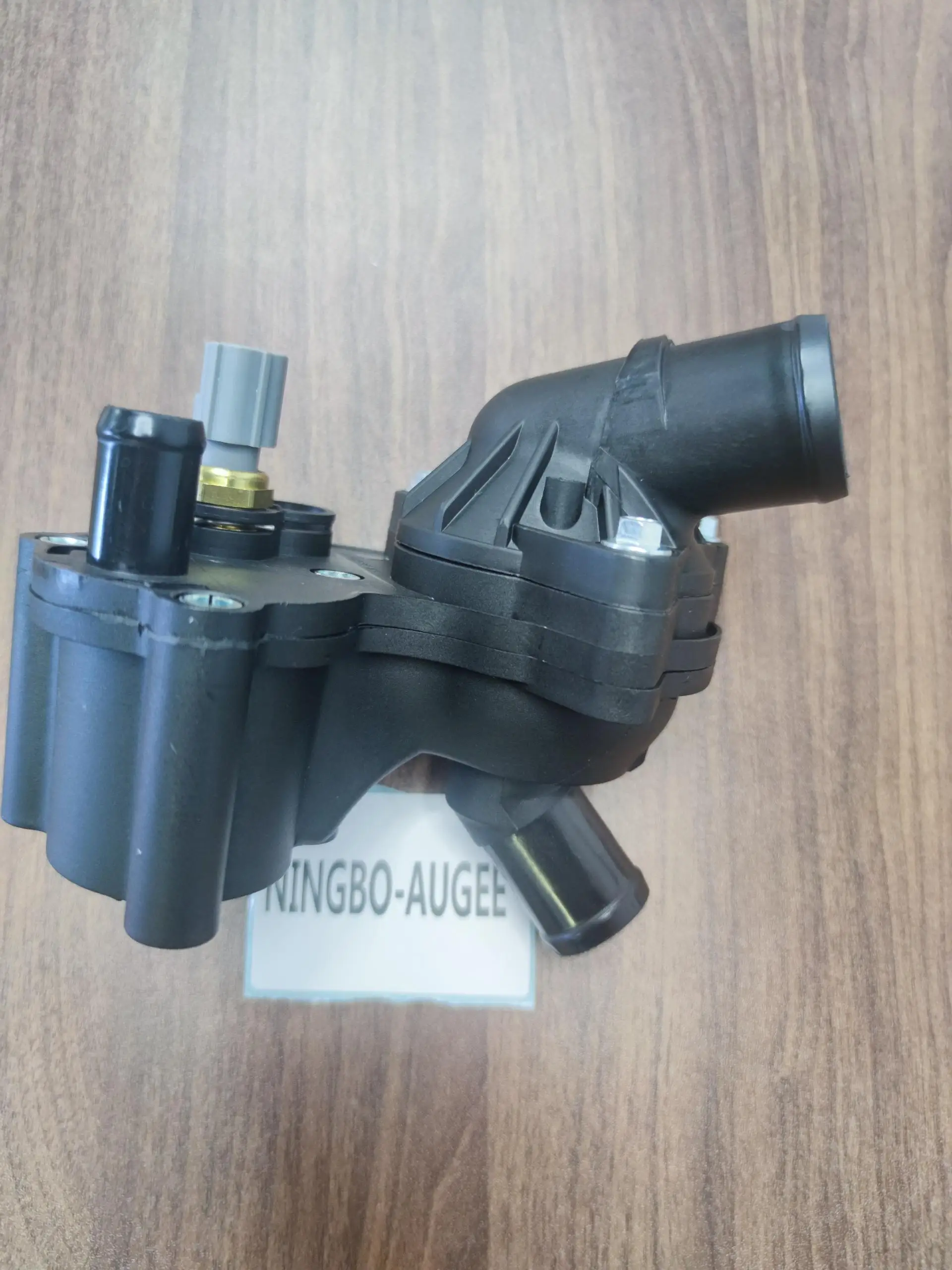 Engine Coolant Thermostat Housing for Ford Explorer & Mountaineer