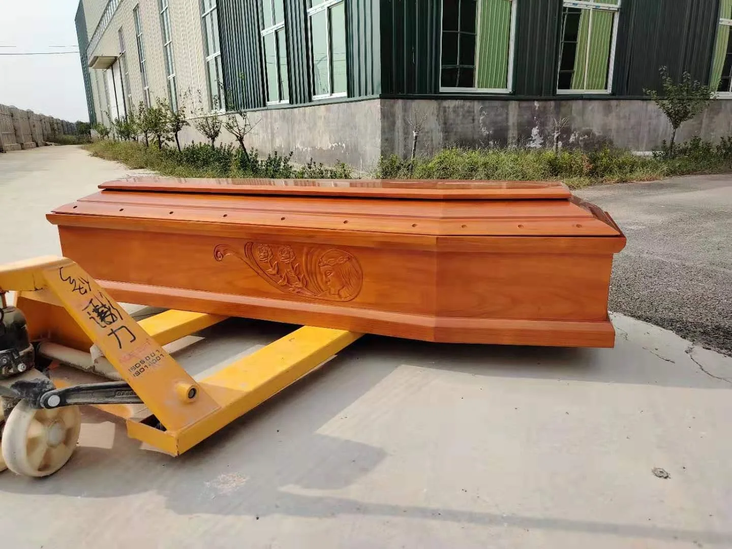 European Style Funeral Wood Coffin&casket - Buy Funeral Supplies Coffin ...