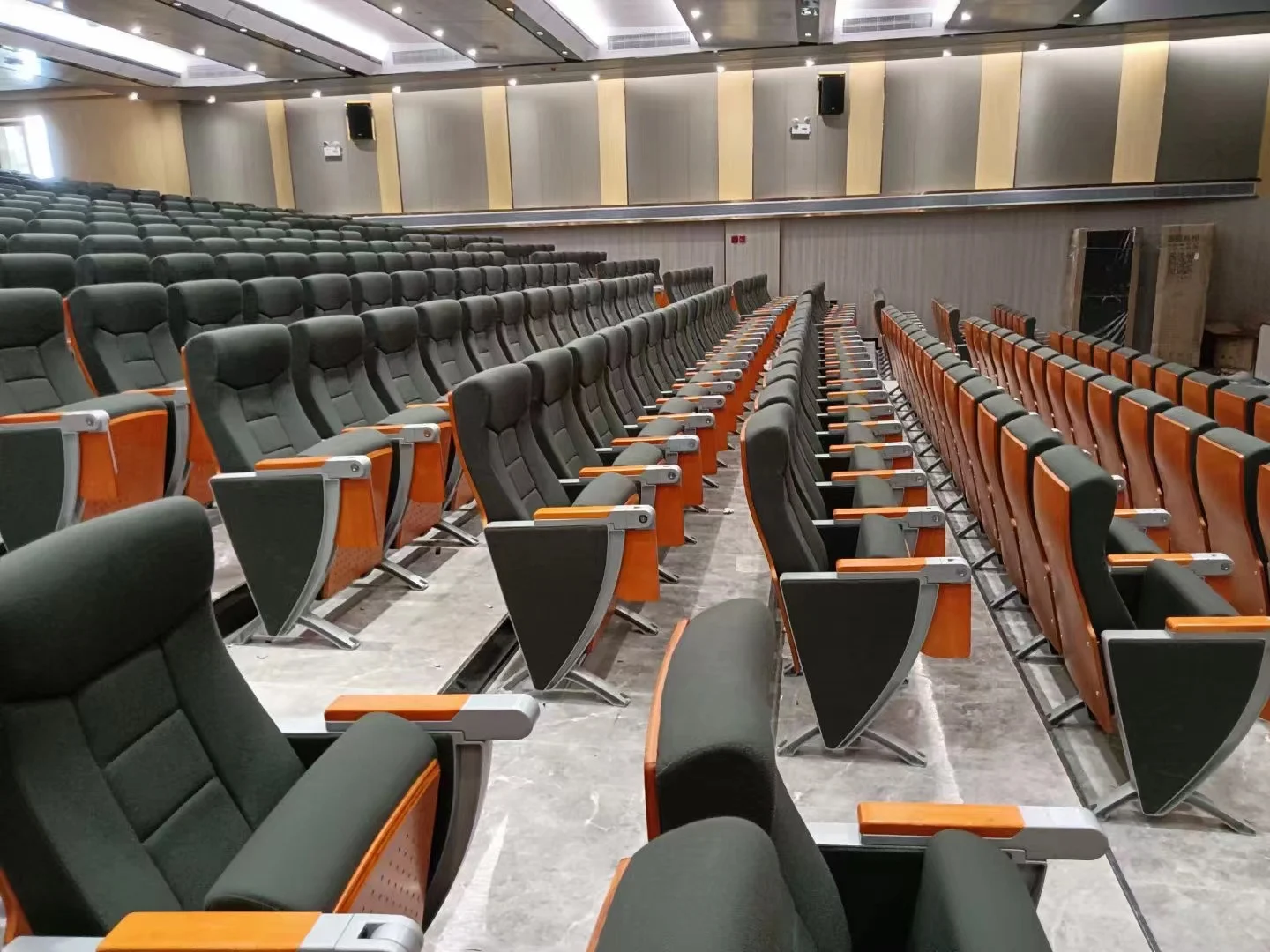 Amphitheater Lecture Hall Desk And Folding Or Stable Seat Module Fixed ...