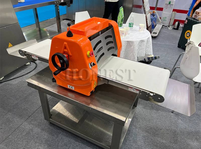 High Quality Mini Croissant Dough Sheeter Machine / Puff Pastry Dough ...