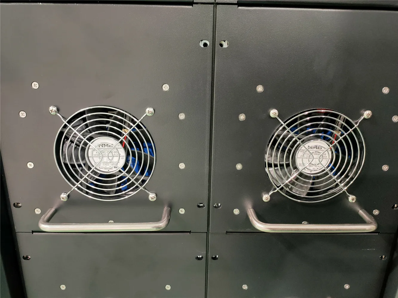 Battery Rack Cabinet With Catl Lithium Ion Batteries And Control System ...