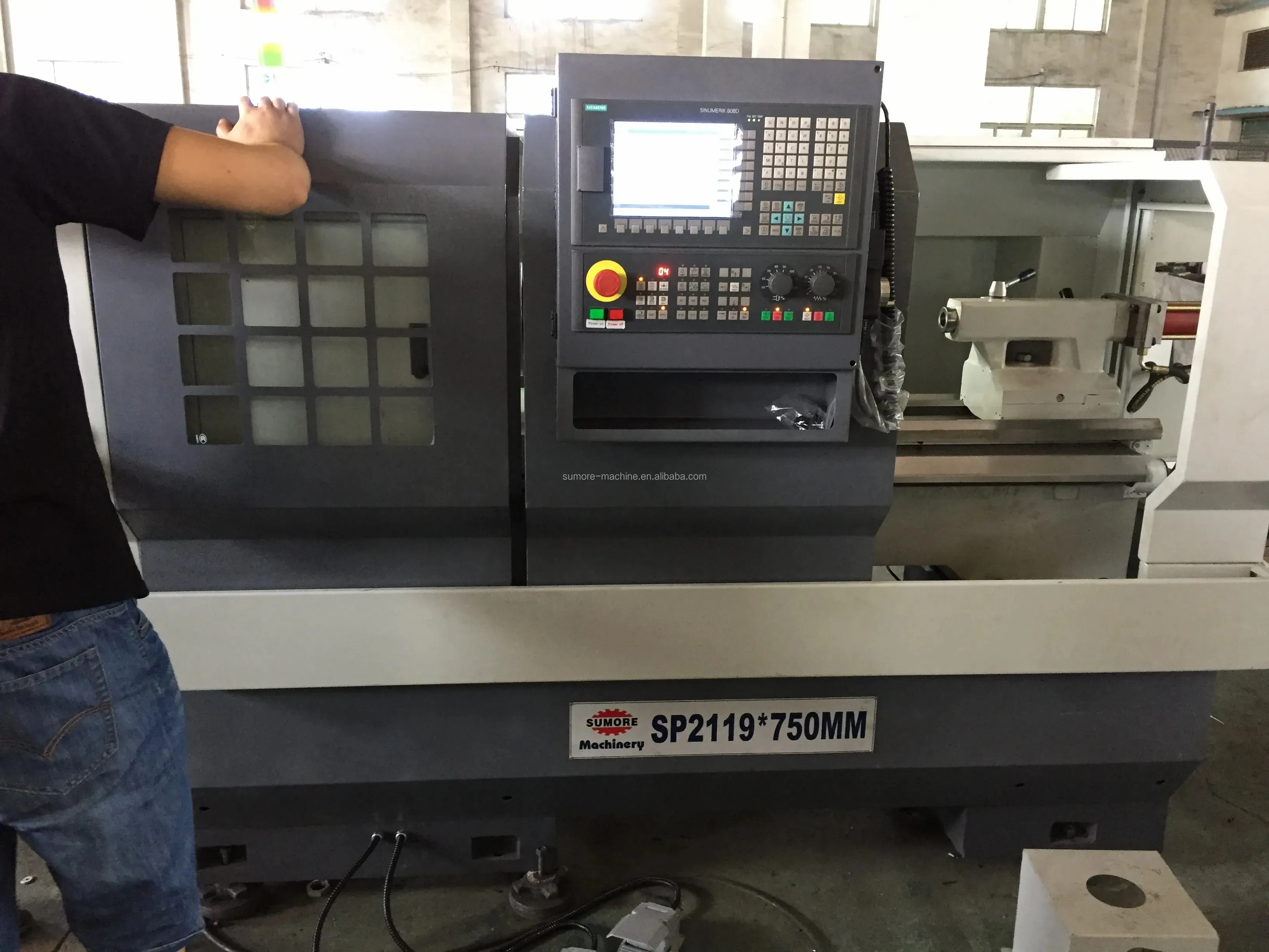 CK6150 CNC Lathe - High Precision and Automatic Machining