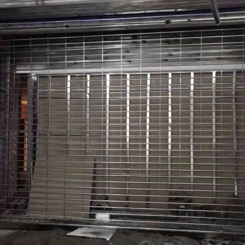 High Quality Fireproof Horizontal Vertical Standard Mesh Rolling ...