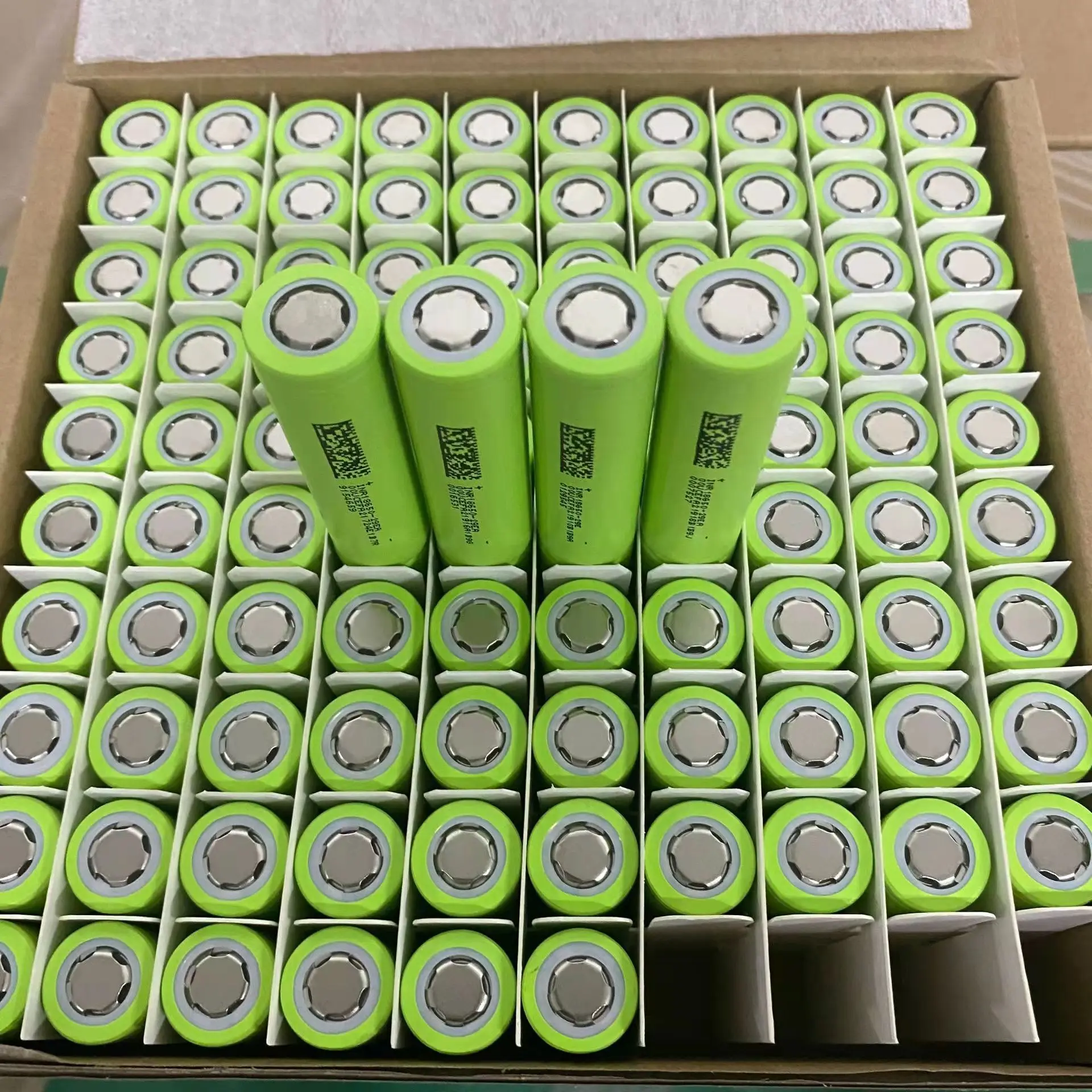 Sertifikat Kc 18650 Baterai 2500mah 3000 Mah 3.7v Baterai Li-ion Isi ...