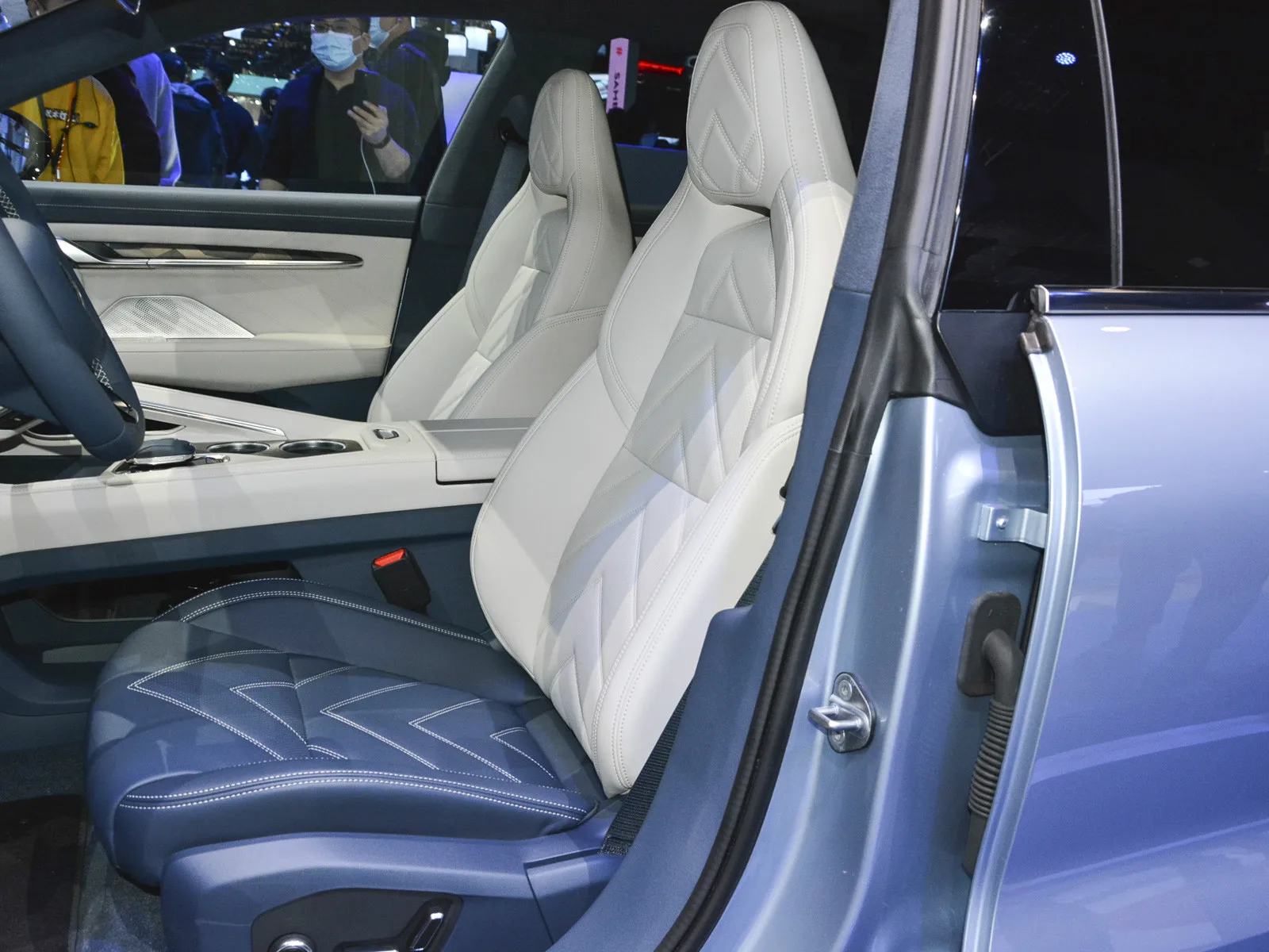 Hot Sales 2022 Hongqi Ls7 4.0t Spacious & Safe L-segment Full Zise Gasoline Suv Hongqi Ls 7 ...