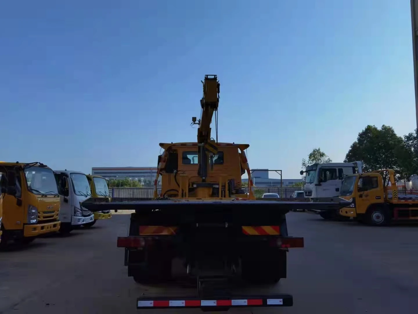 Famous Heavy Duty Flatbed Sliding Rotator Tow Truck Towing Wrecker ...