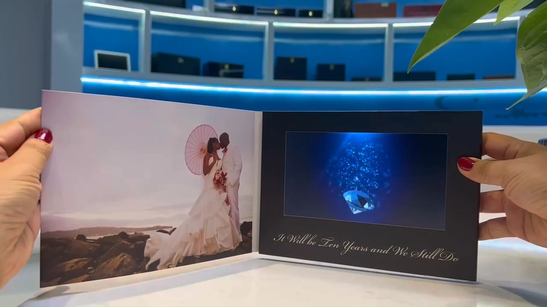 Luxury Wedding Invitation Card 7 Inch Hd Screen Lcd Video Brochure ...