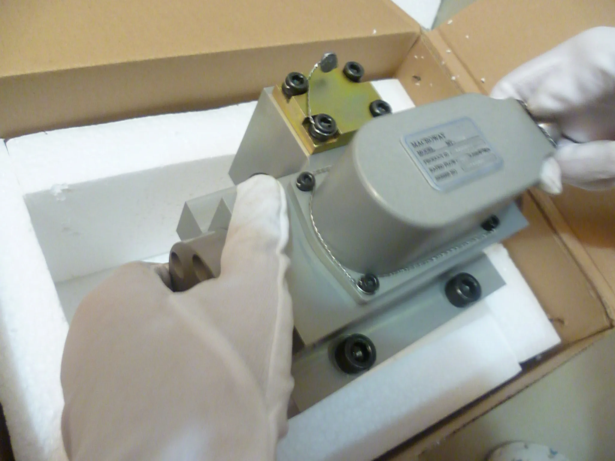 J072 Servo Valve Filter Tube Filter Servovalve - Buy Servo Valve Filter ...