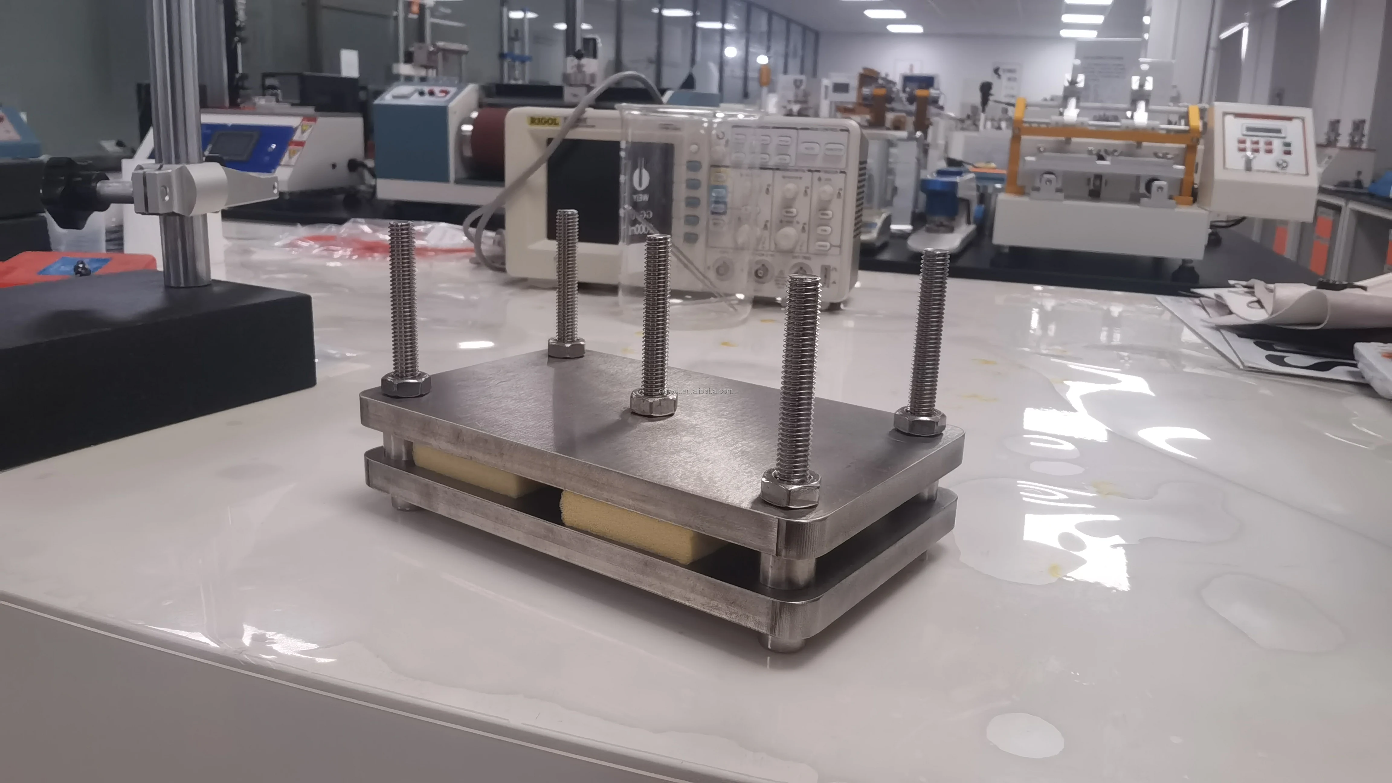 ISO 815 ASTM D395 - Permanent Compression Deformation Tester for Rubber