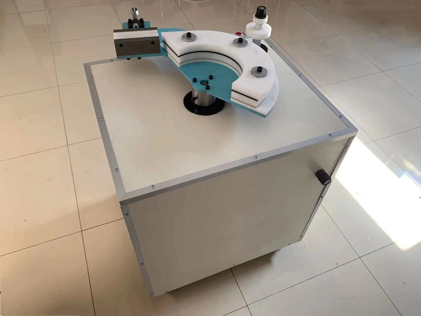 Adjustable Degree Hydraulic Curtain Rail Track Bending Machine