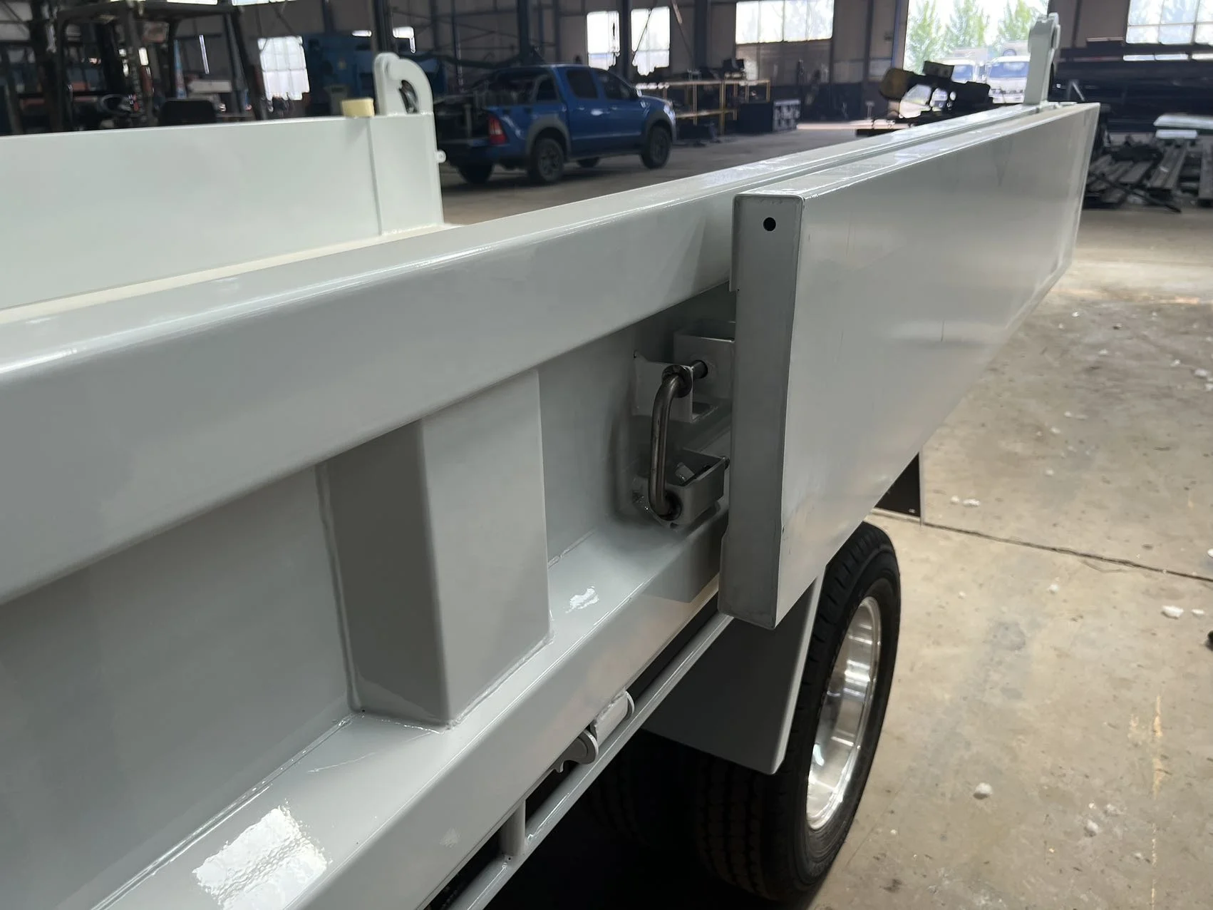 Source Standard Dropside Trucks Body Flat Cargo Truck Bed Dump Van Box ...