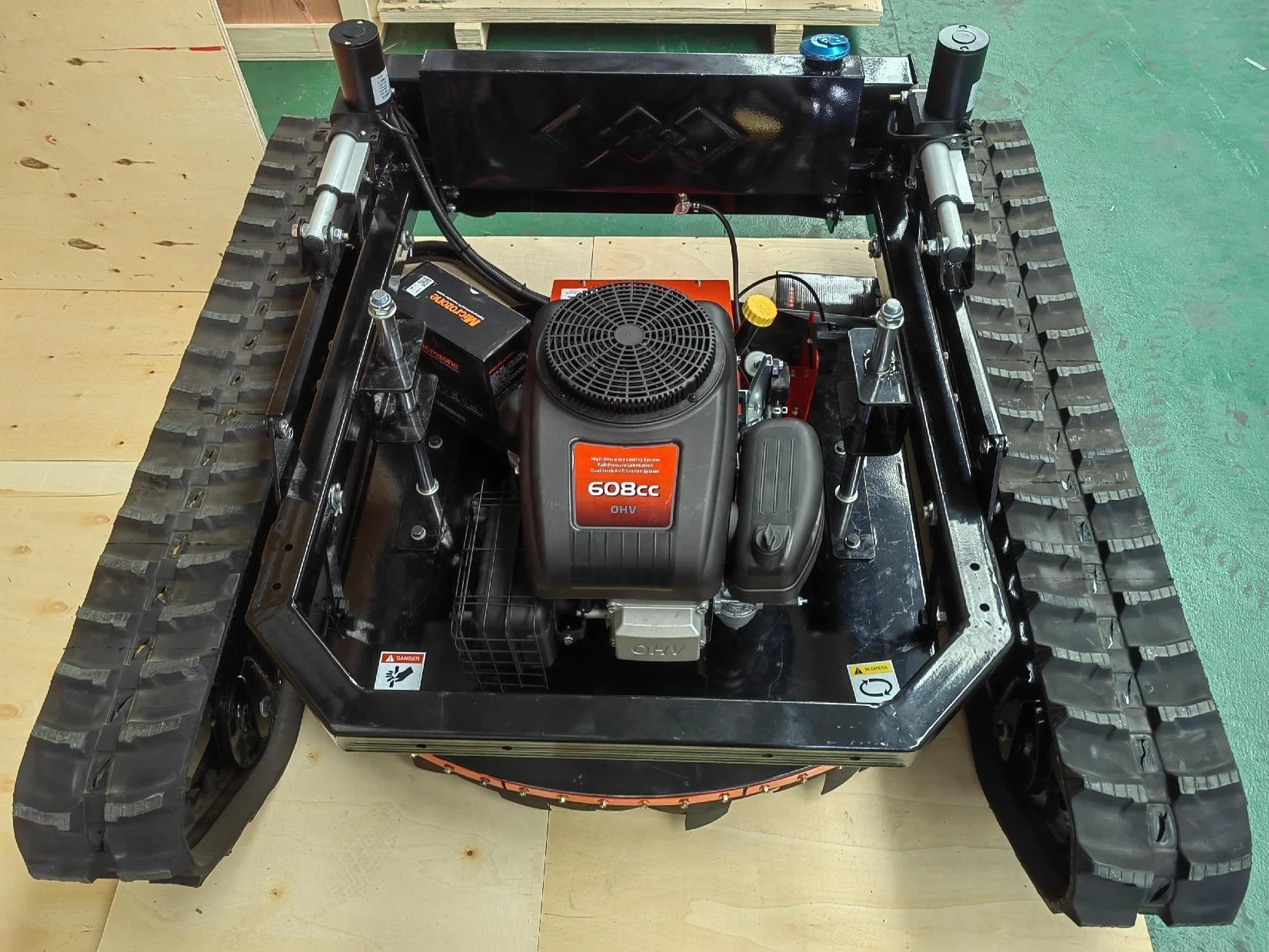1800W Industrial 4-Stroke Remote Control Robot Mower 48V Satellite GPS ...