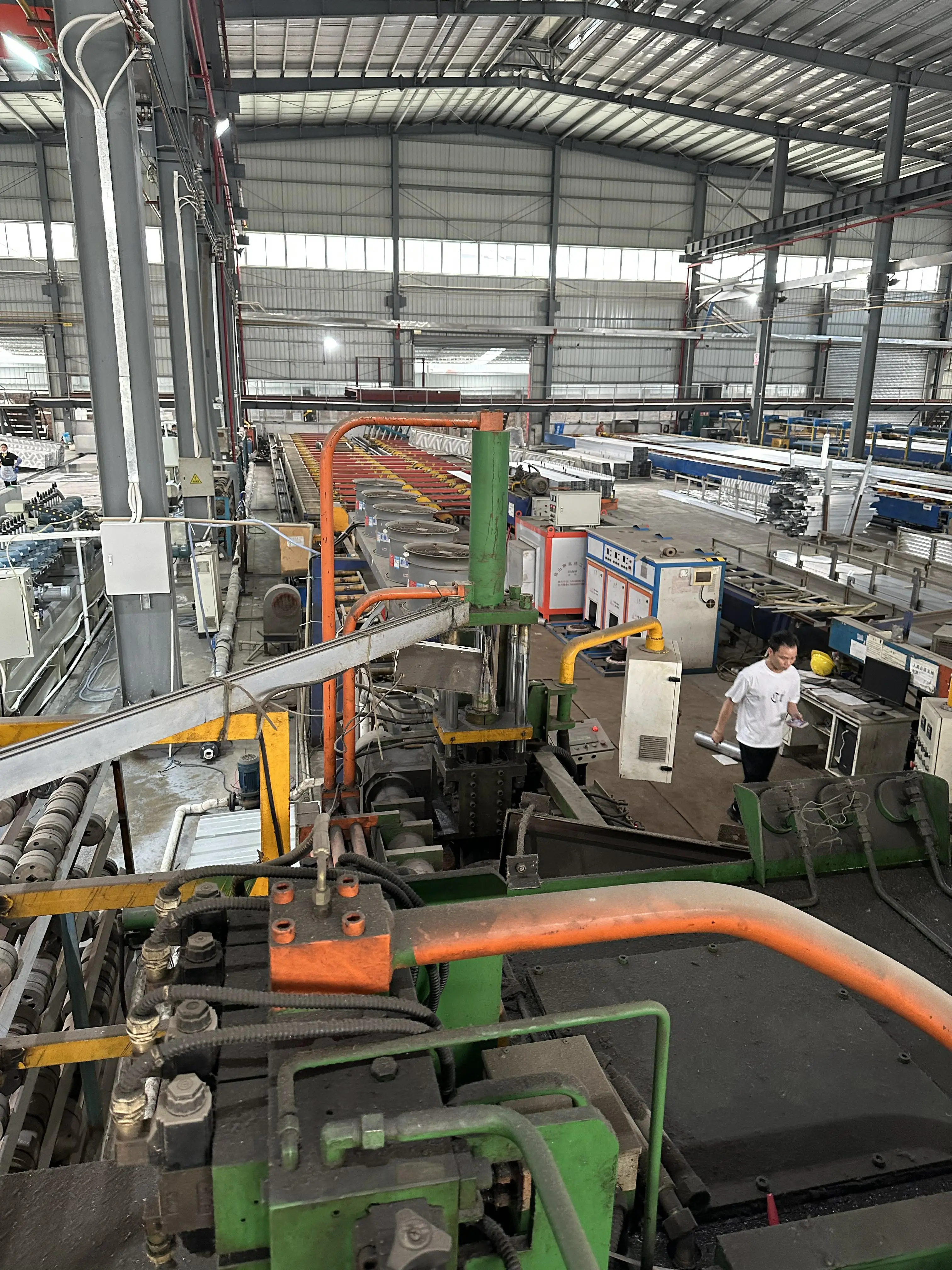 700t Used Extruder - Buy Used Extruder Machine,Used Machine,Used Puller ...