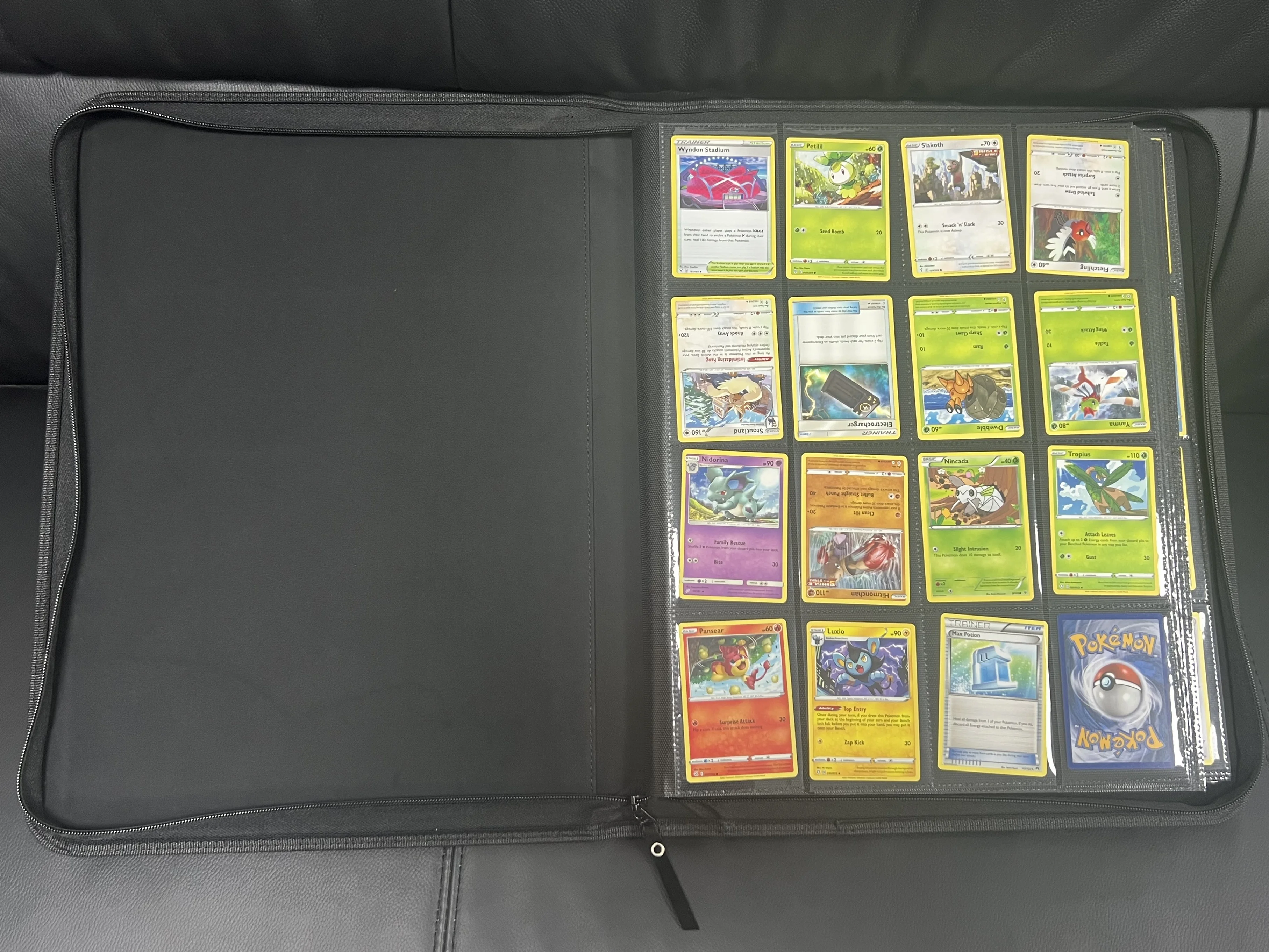 Dongguan Bowen 1000 Pocket Photo Album - Perfect for Cards