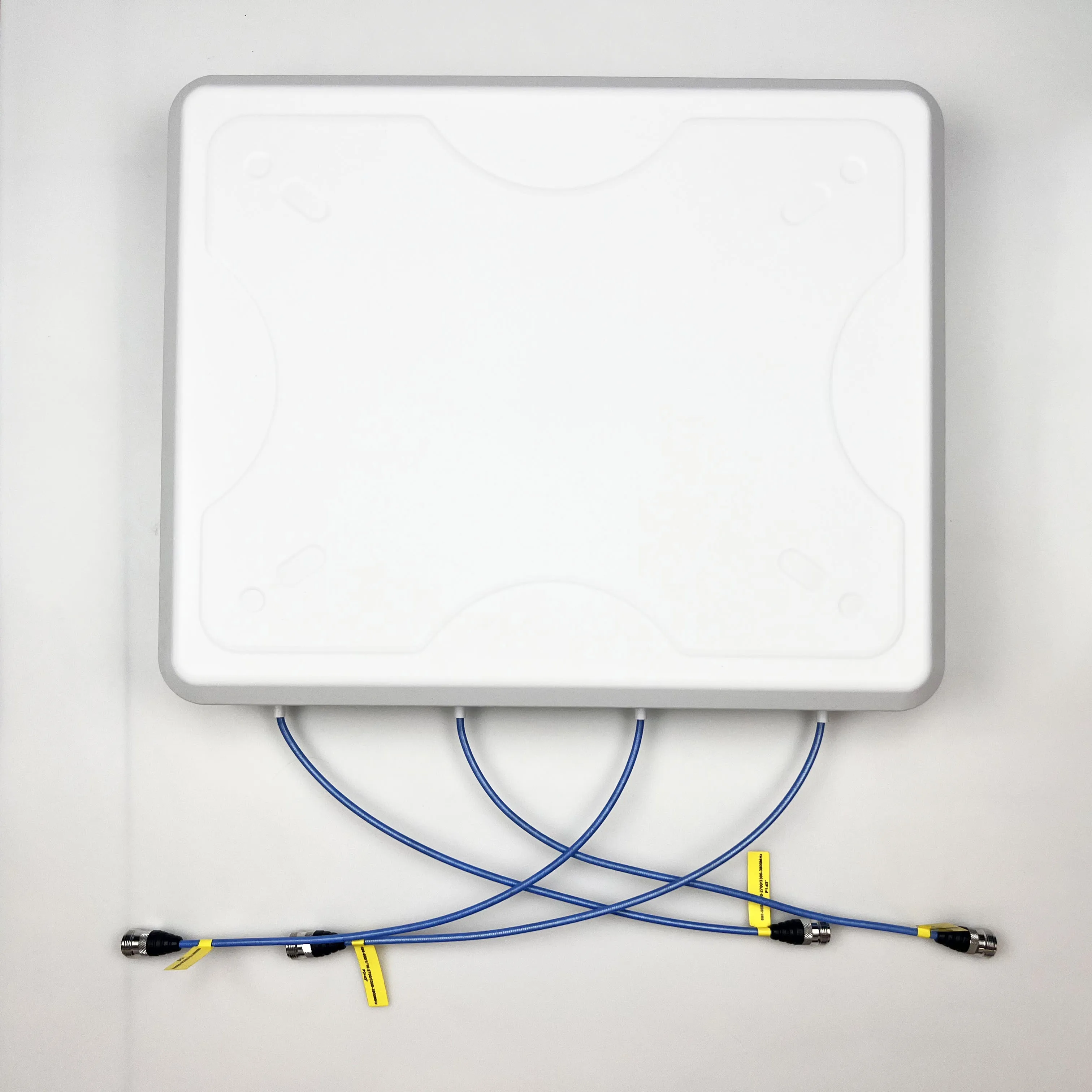 5G 4T4R MIMO Directional Panel Antenna 4X4 Wide Band for GSM 2G 3G SDMA ...