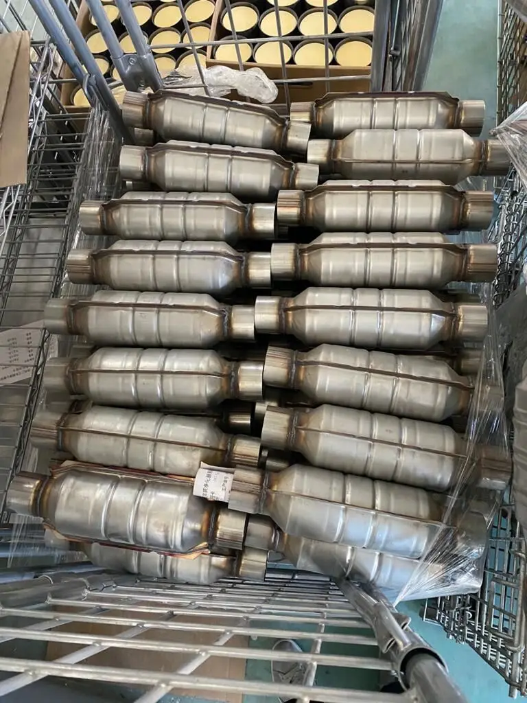 Honeycomb Ceramic Silicon Auto Catalyst/DOC/DPF/catalytic Converter ...