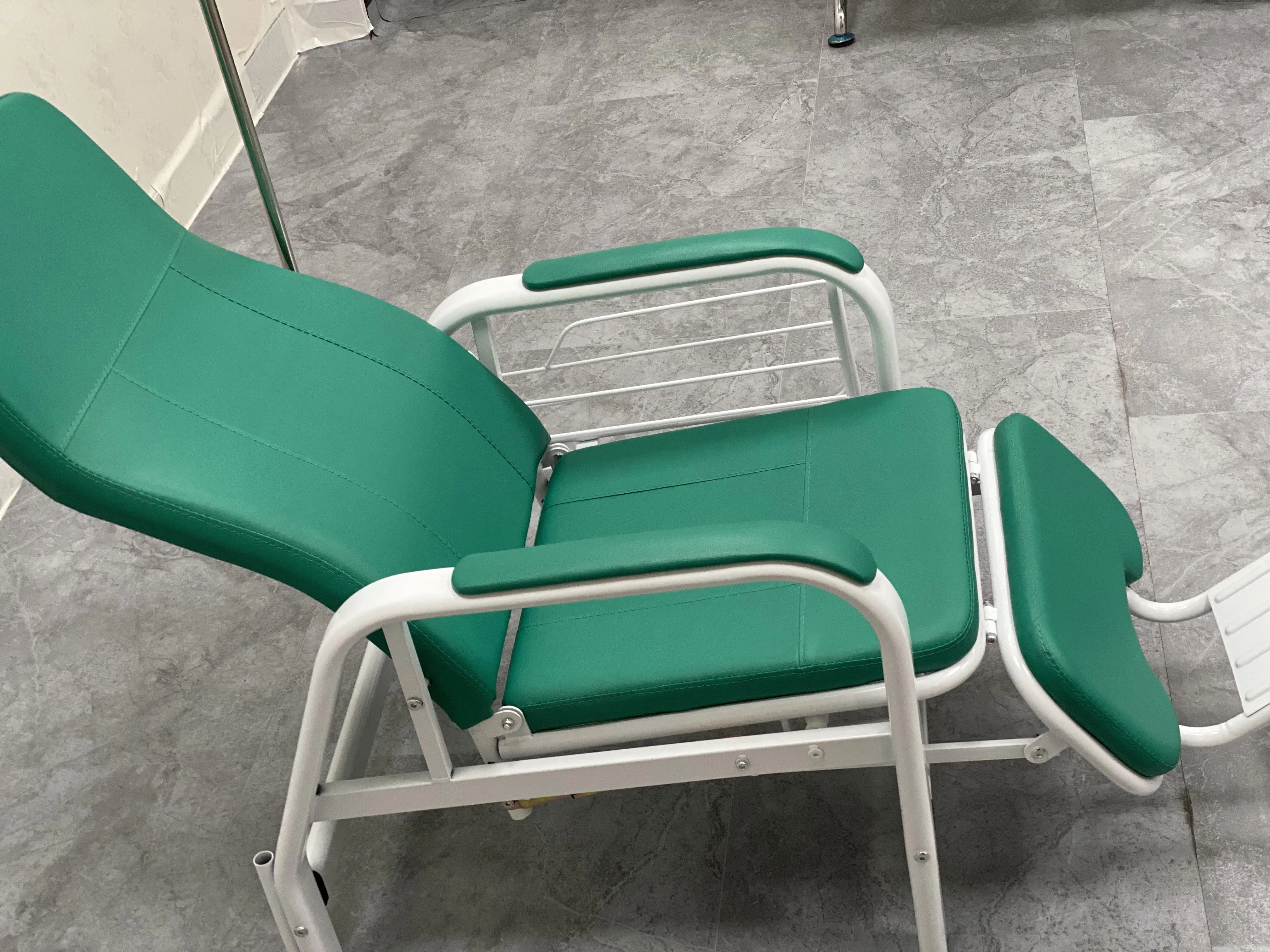 Adjustable Lying Down Infusion Chair Outpatient Hanging Infusion Chair ...