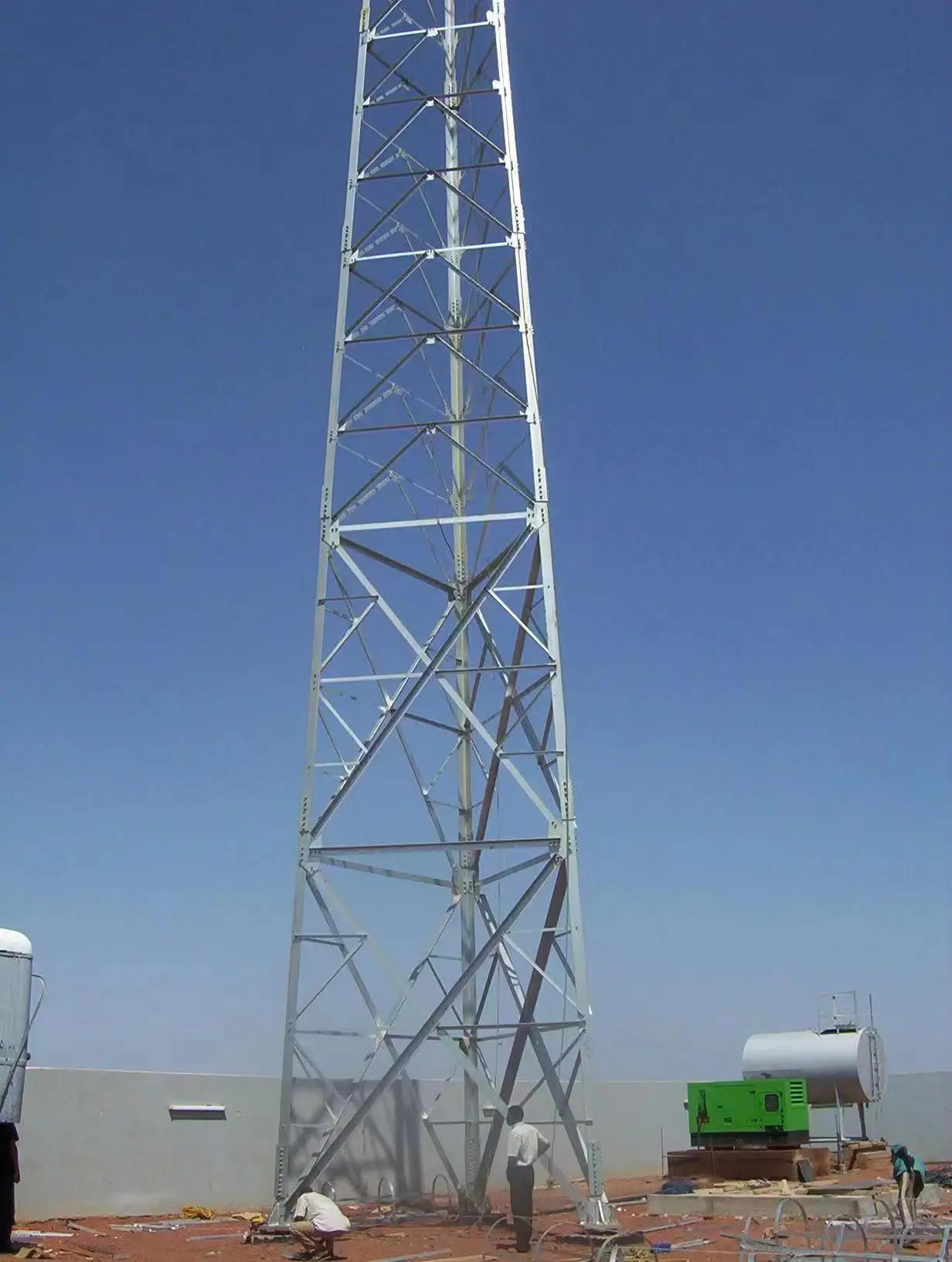 Self Supporting Cell Phone Signal Broadcasting Antenna Fm Radio Station Communications Iron 3 ...