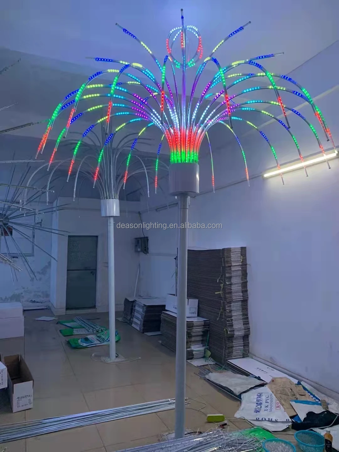 Outdoor Christmas Decoration LED Firework Pole Lighting