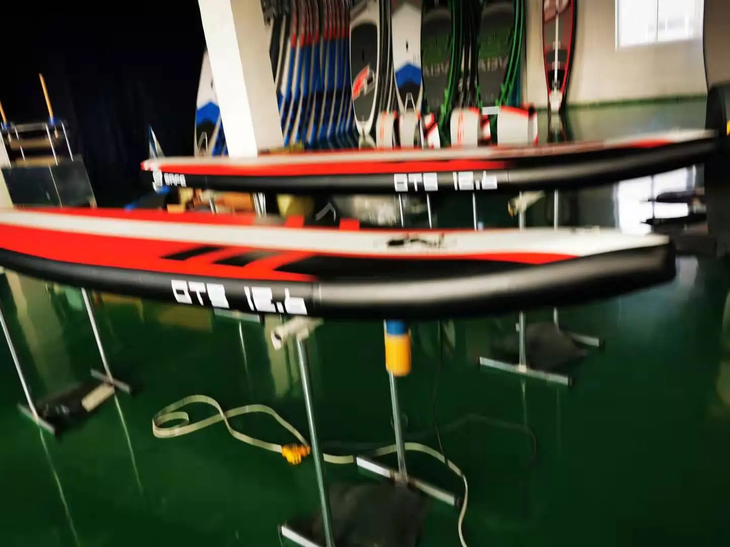 4x1.7x0.2m Inflatable Paddle Boards - Standup Surfboards