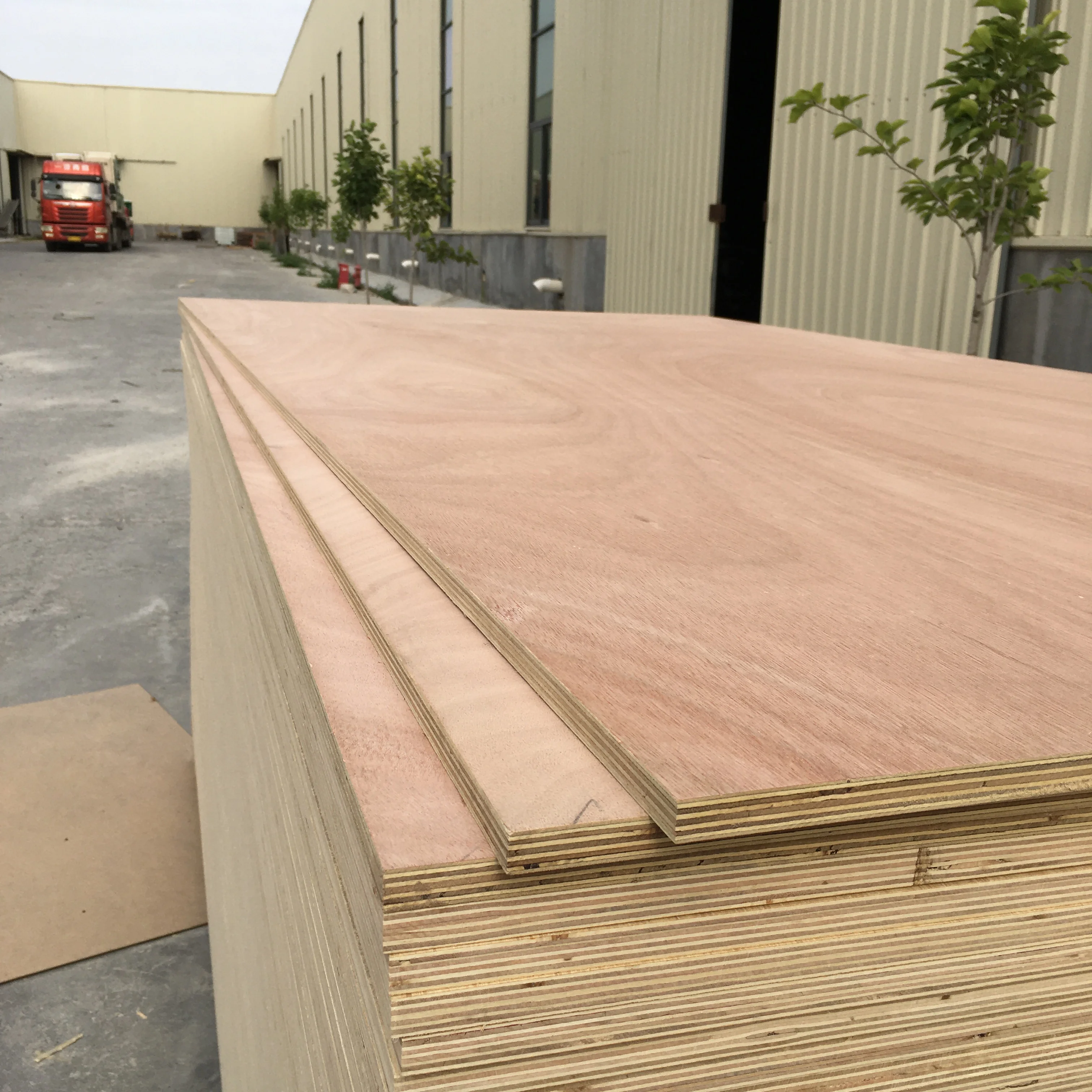 Bespoke 4x8 Melamine Laminated Plywood Sheet in White, 18mm Thickness ...