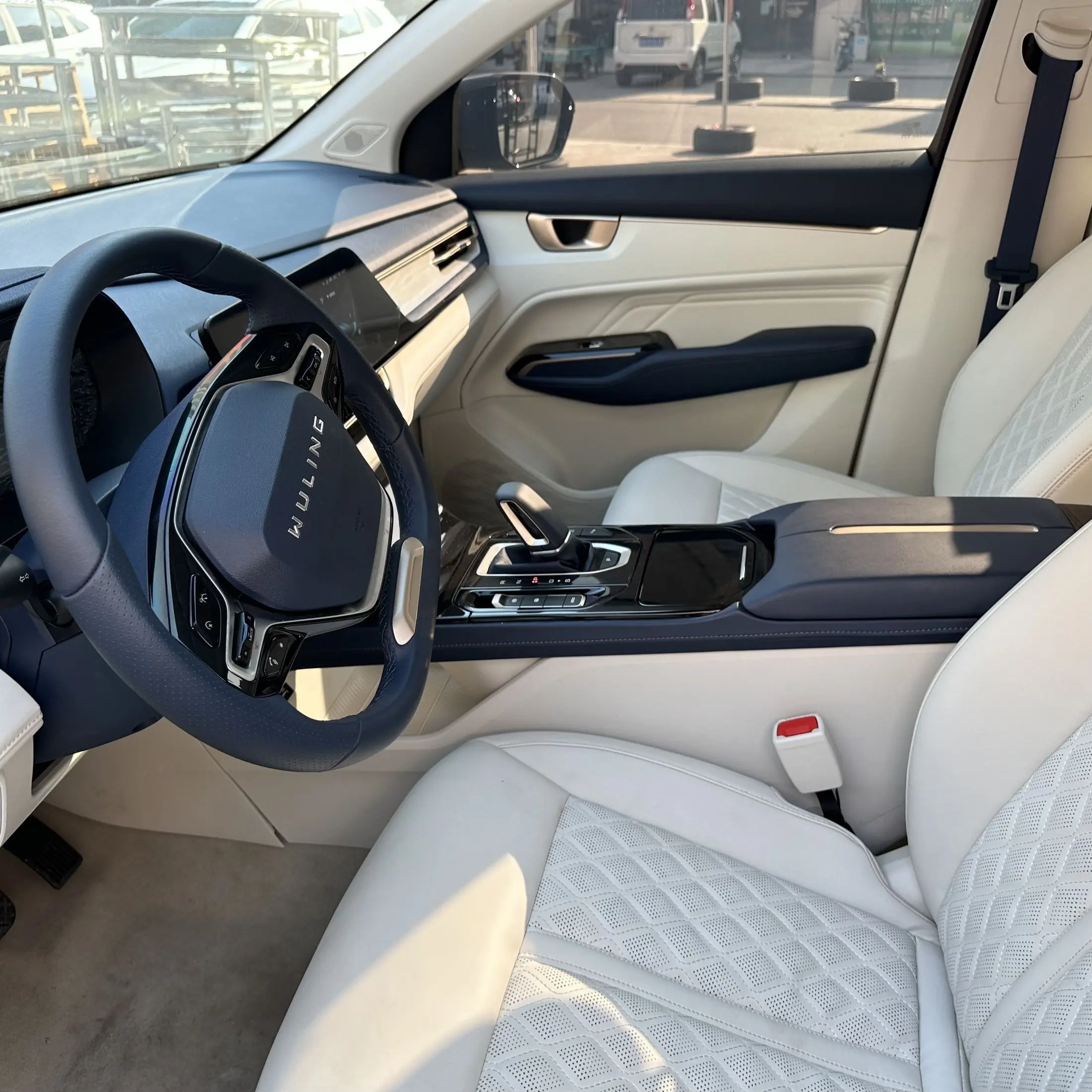 The Latest New Energy Hybrid Wuling Kaijie Family Multi-functional Car ...